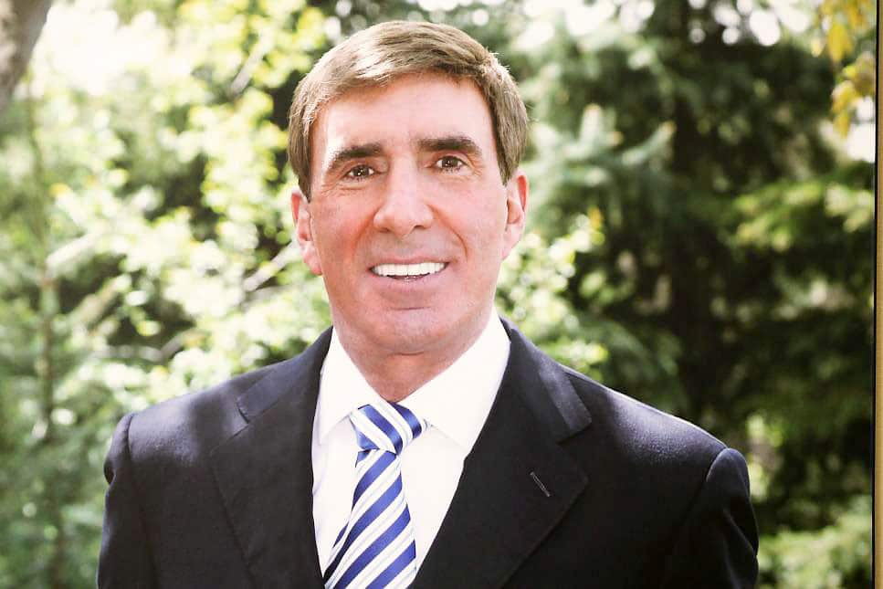 Action collective contre le milliardaire Robert Miller: 100 victimes ...