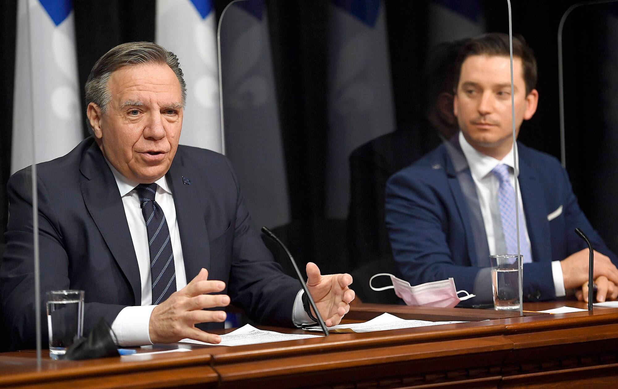 Honteuse décision du gouvernement Legault sur le dos des aînés ...
