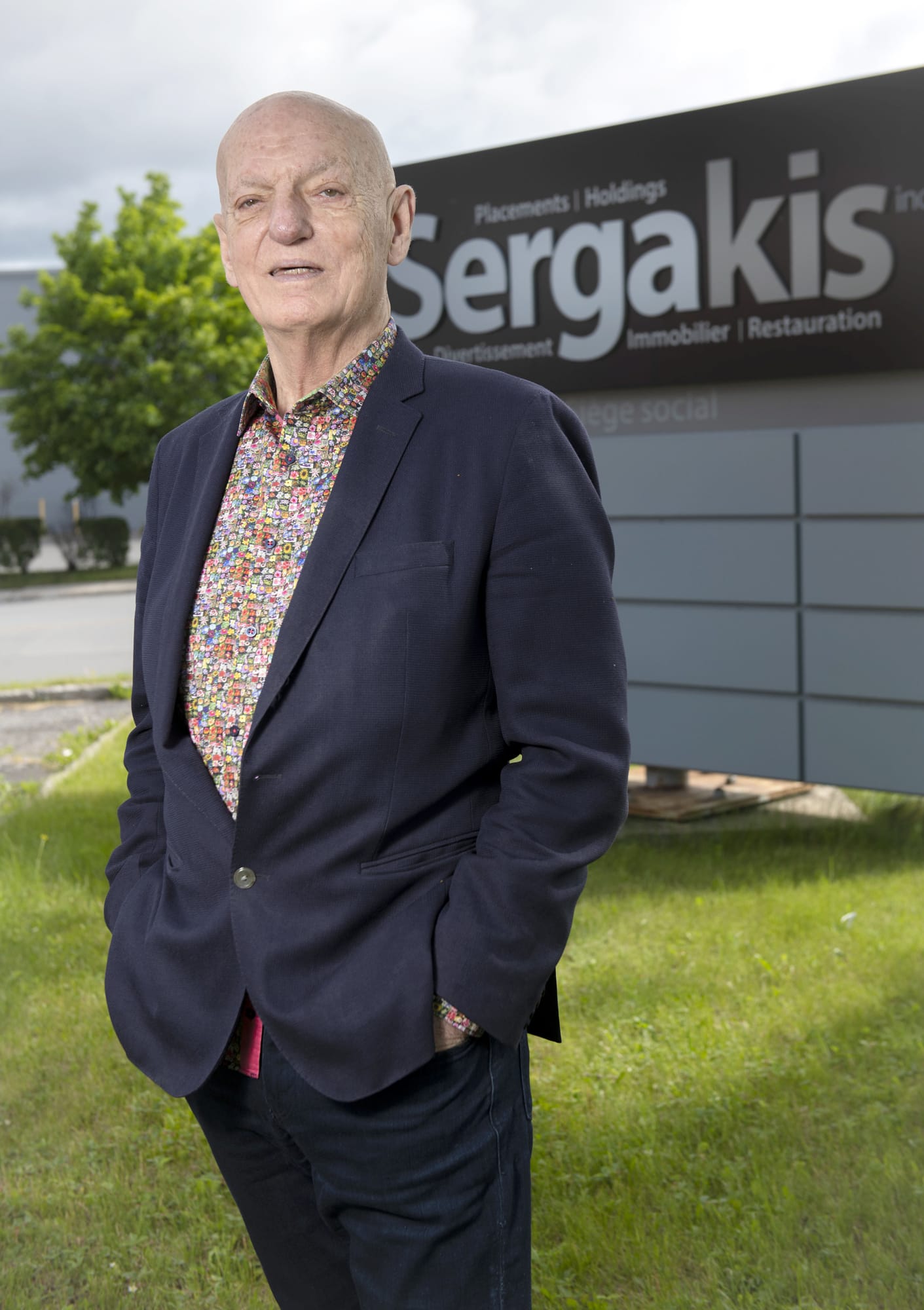 À 75 ans, le tenancier de bar Peter Sergakis est encore loin de la ...
