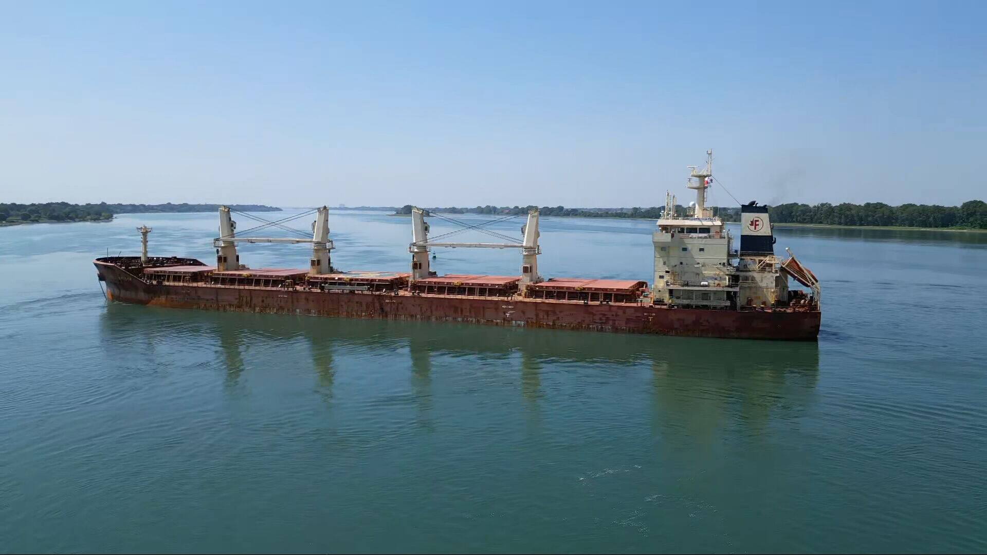 EN IMAGES | Un cargo s’échoue dans le fleuve Saint-Laurent près de ...