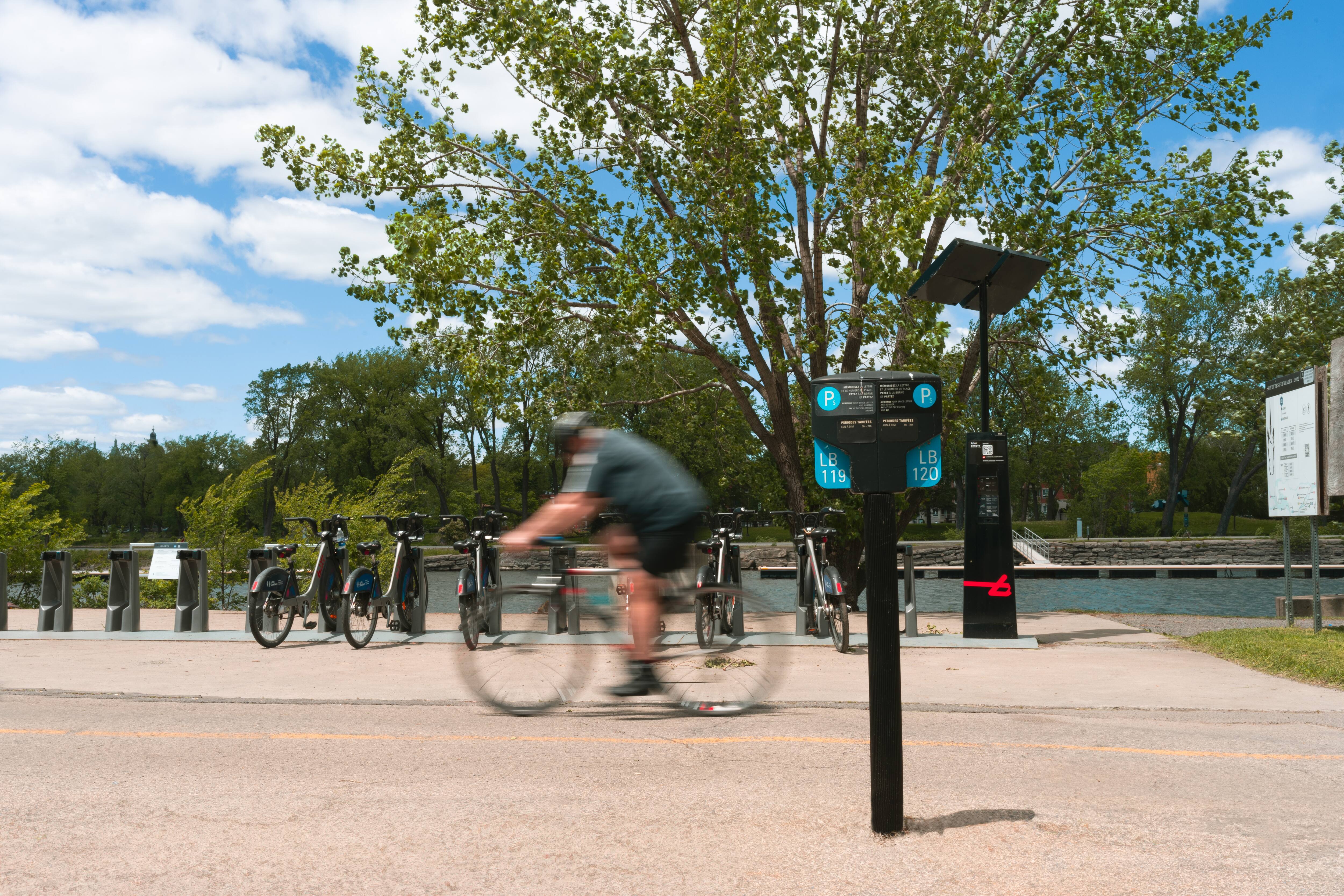 Découvrez comment cette organisation permet le partage des rues de ...