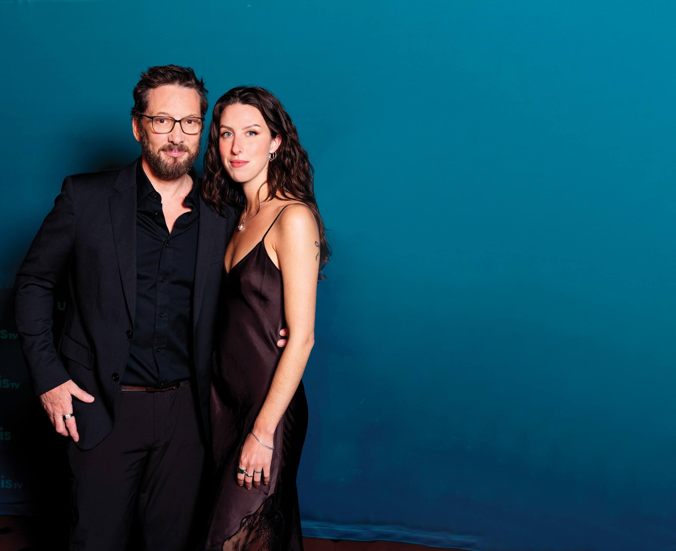 Danny Gilmore fait une première sortie publique avec sa nouvelle ...