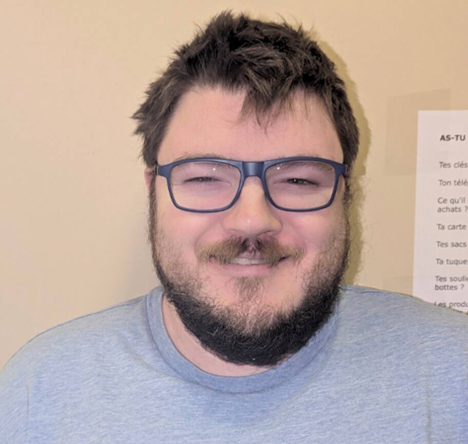 Vivant avec une déficience intellectuelle, il fonde une entreprise pour ...