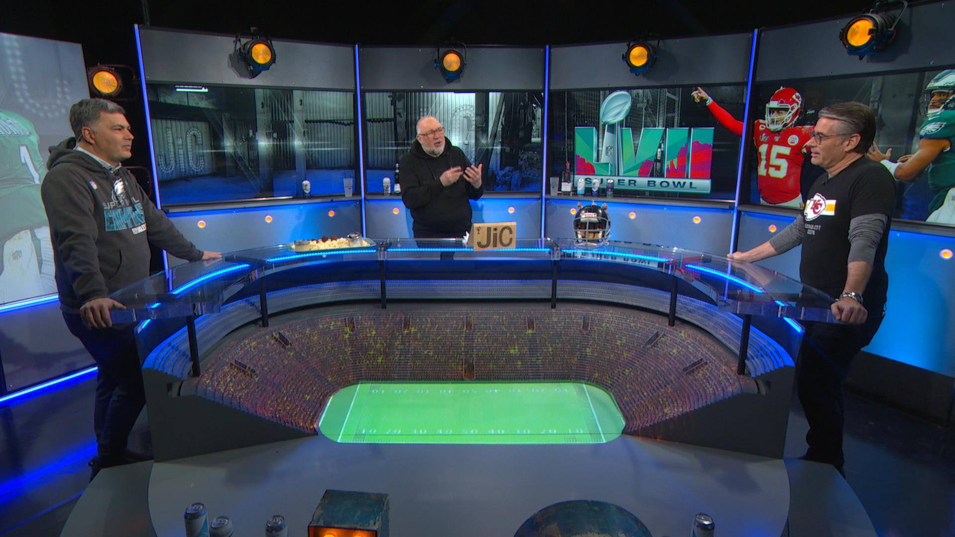 Super Bowl: le combat des animateurs de LCN! | TVA Nouvelles