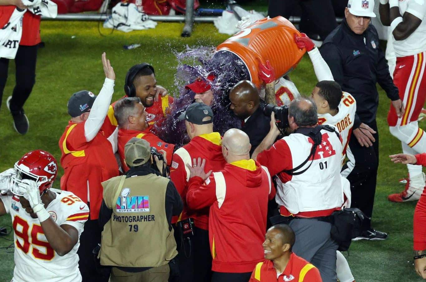 Super Bowl: le combat des animateurs de LCN! - TVA Sports