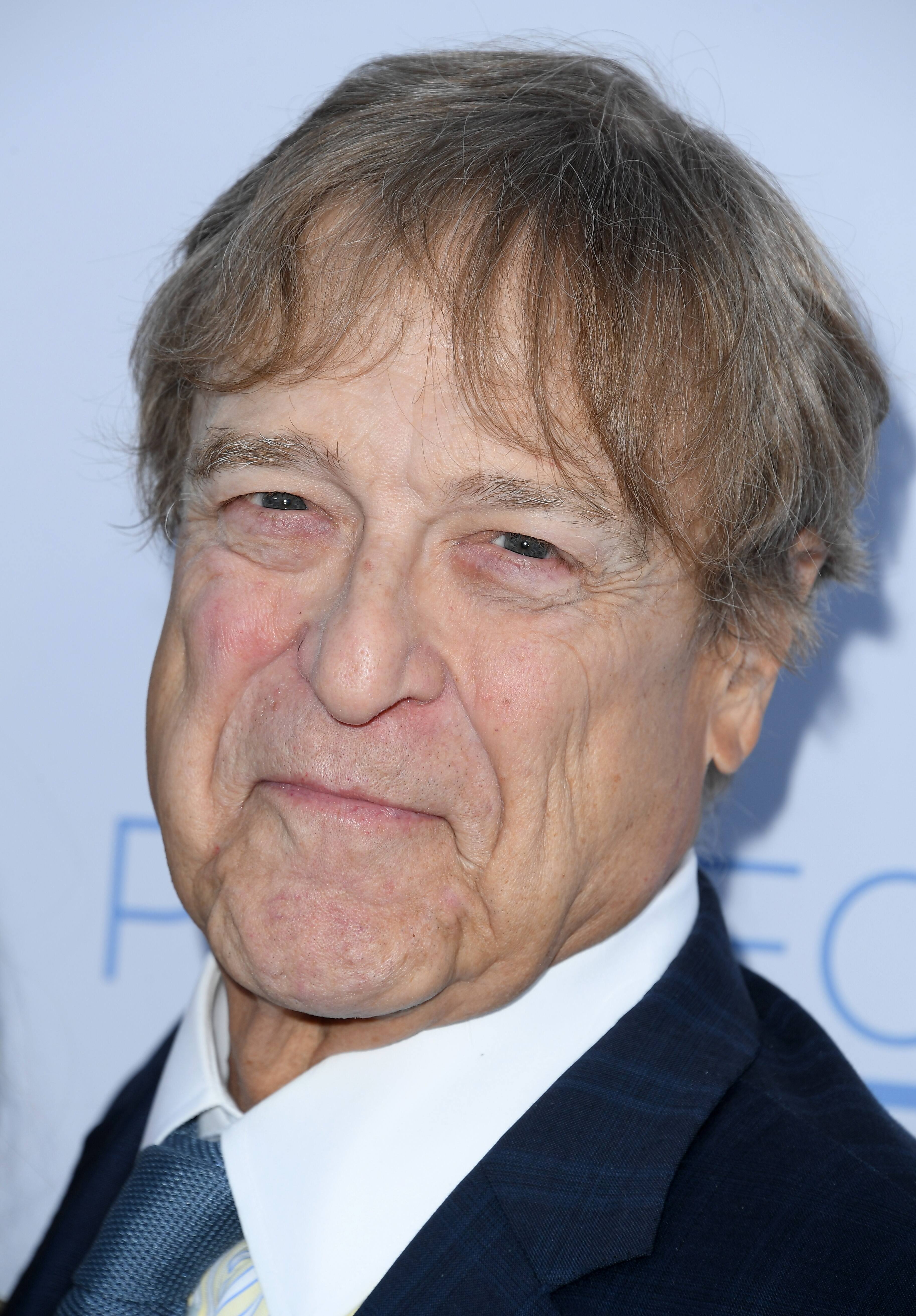 Voici toutes les vedettes qui ont perdu leur maison dans les incendies ...