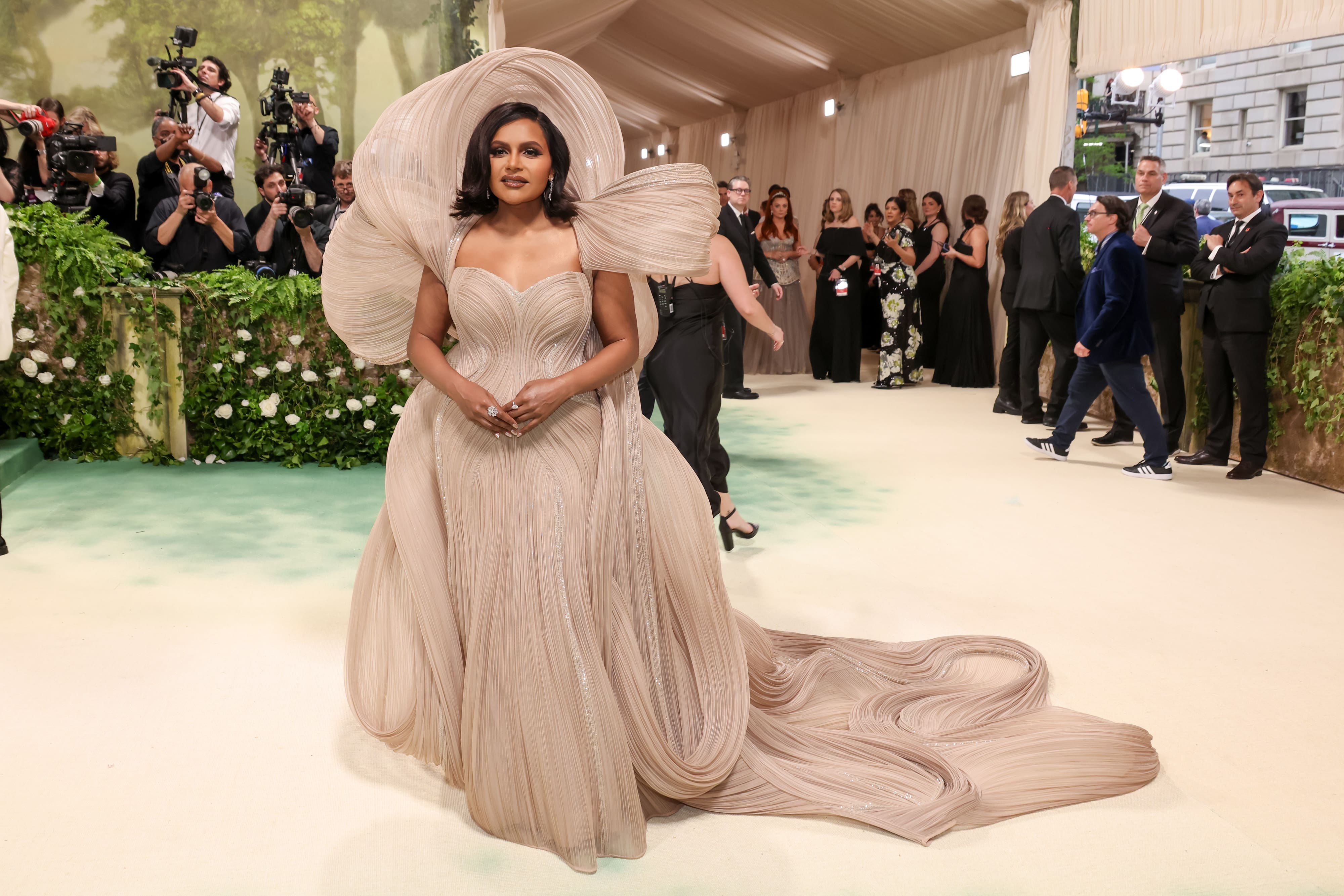 Met Gala 2024: célébrités et tenues extravagantes sur le tapis rouge | JDM