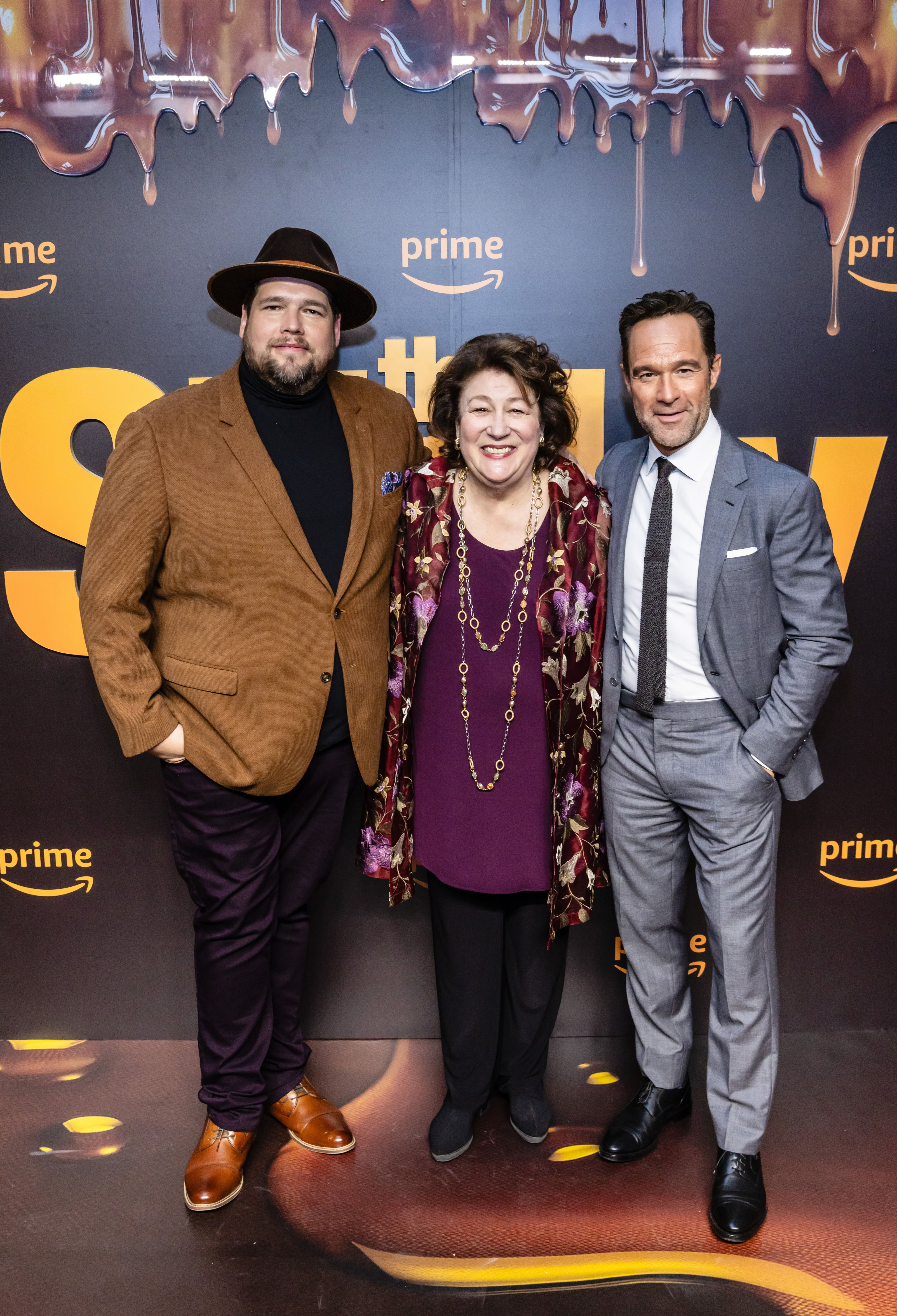 Guillaume Cyr prend la pose avec Jamie Lee Curtis sur le tapis rouge de ...