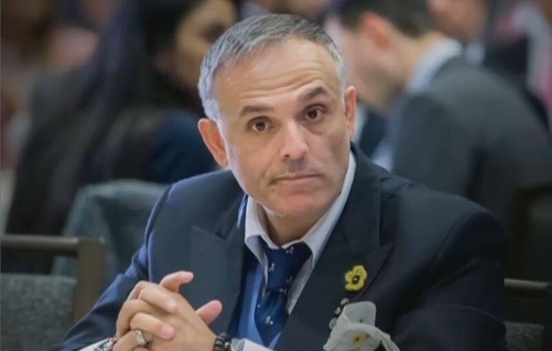 Vincent Guzzo rencontre des militants Conservateurs à Montréal | TVA ...