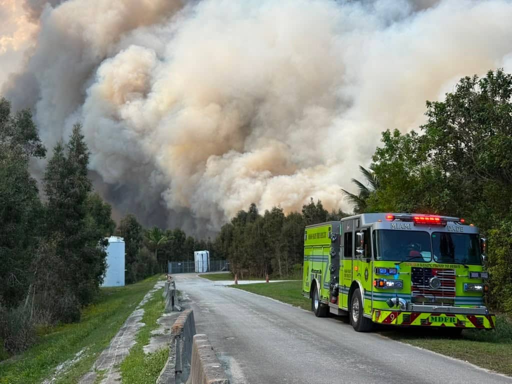 Des routes fermées et des résidents évacués à cause d’un feu de ...
