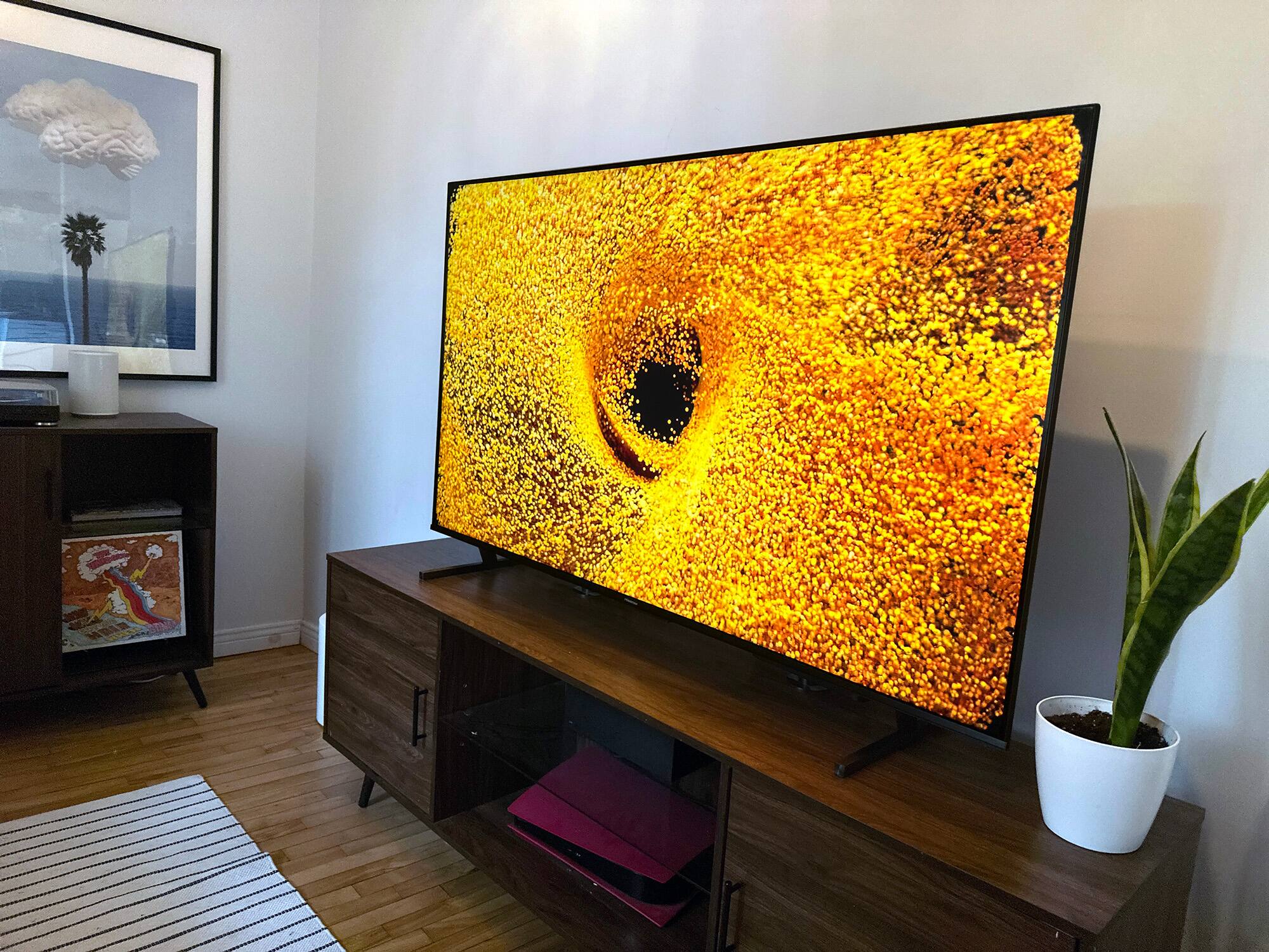 Essai de la télé Hisense U8K: vive les Mini DEL! | Pèse sur start