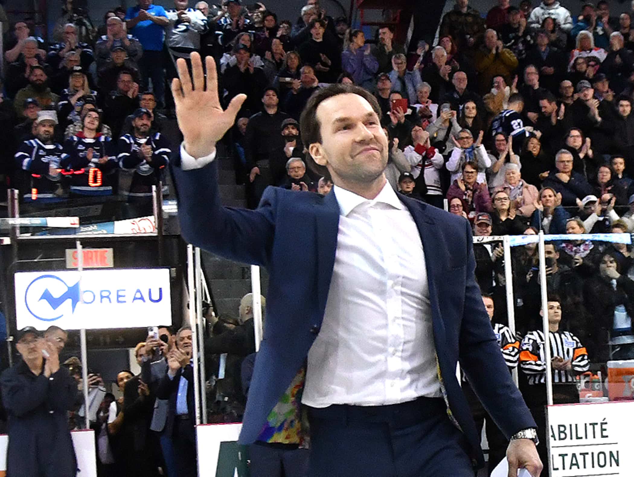 Émotif, David Desharnais devient un immortel des Saguenéens: «Ça va ...