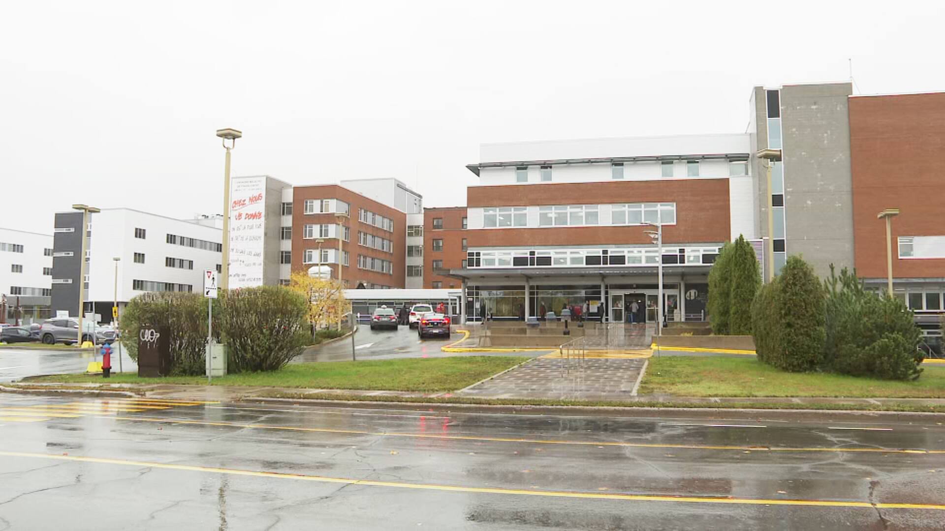 COVID-19: la pression monte sur le système de santé du Centre-du-Québec ...