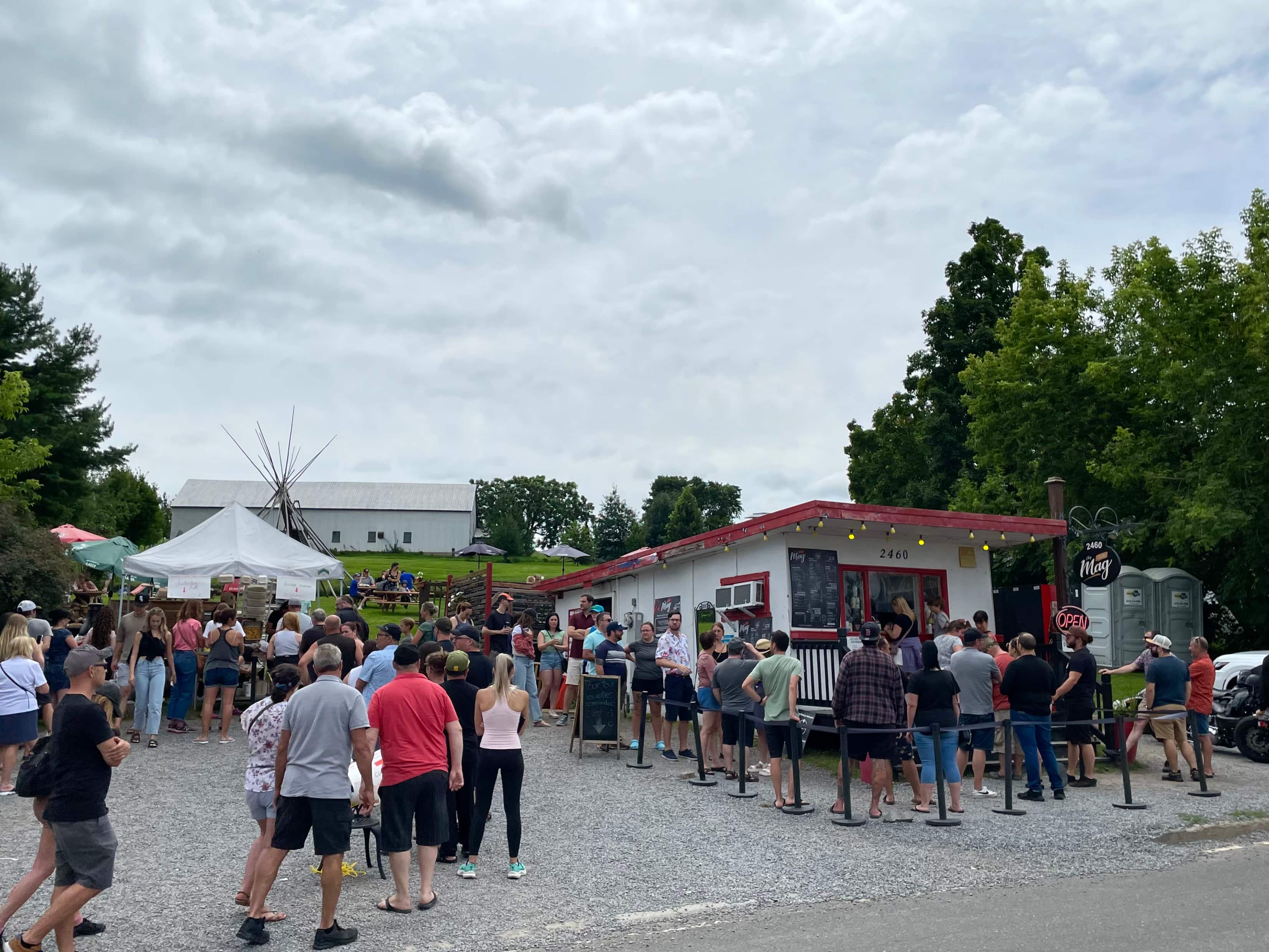 Chez Mag: Home of the Best Poutine in Quebec, Ranked by Olivier Primeau ...