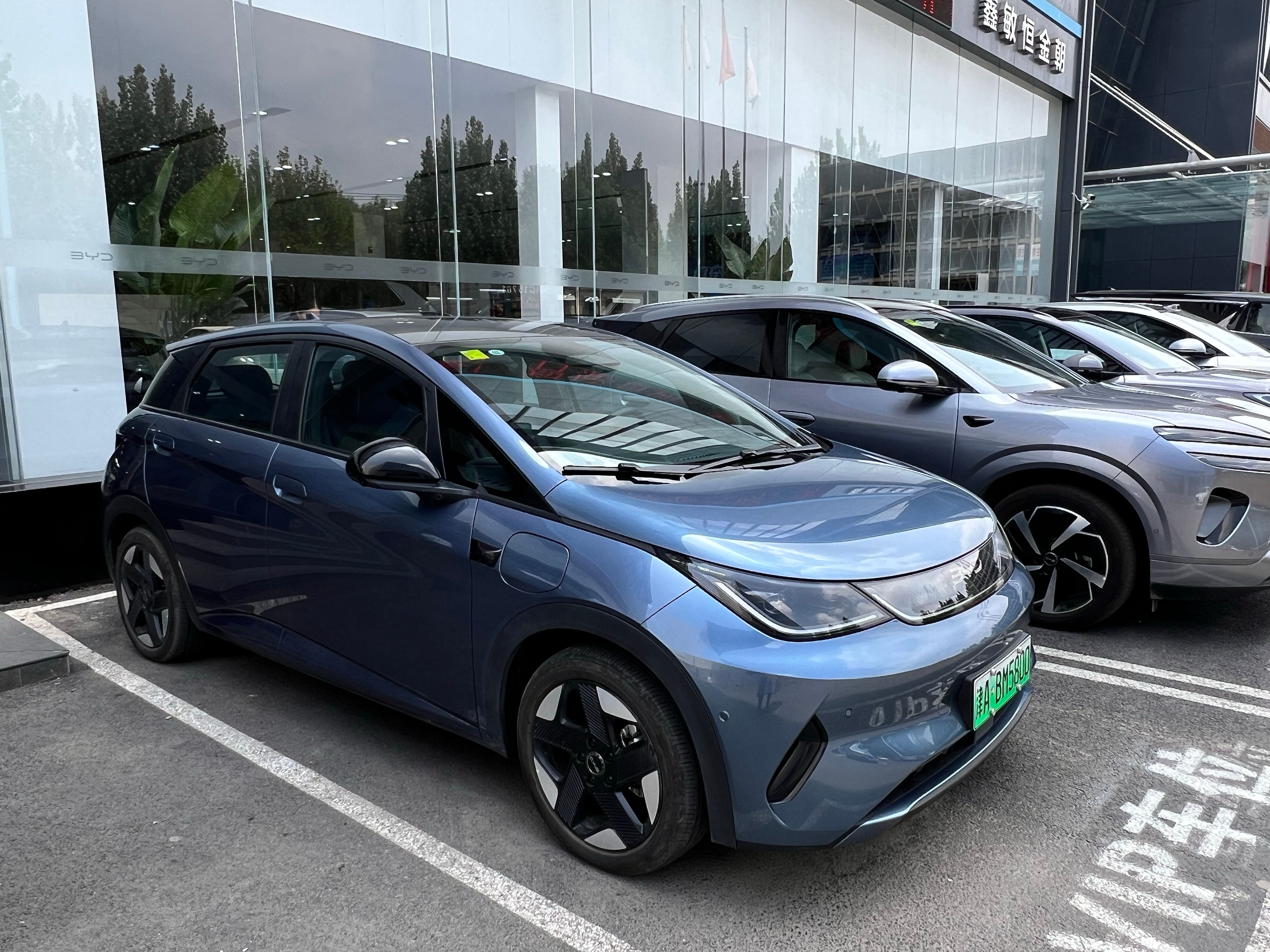 Voici le secret des Chinois pour produire des véhicules électriques à ...
