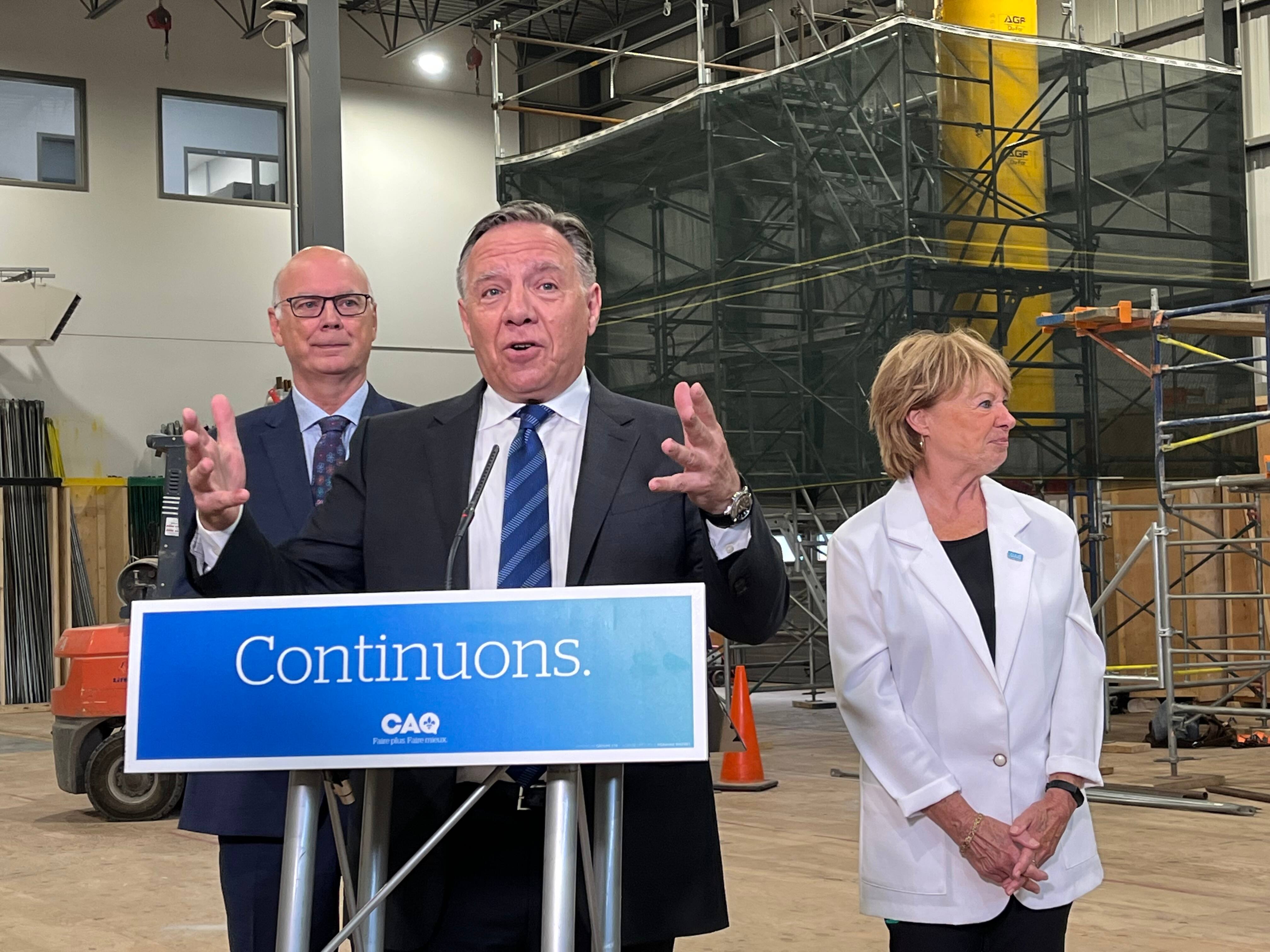 Élus menacés: Legault ouvert à une loi pour encadrer les réseaux ...