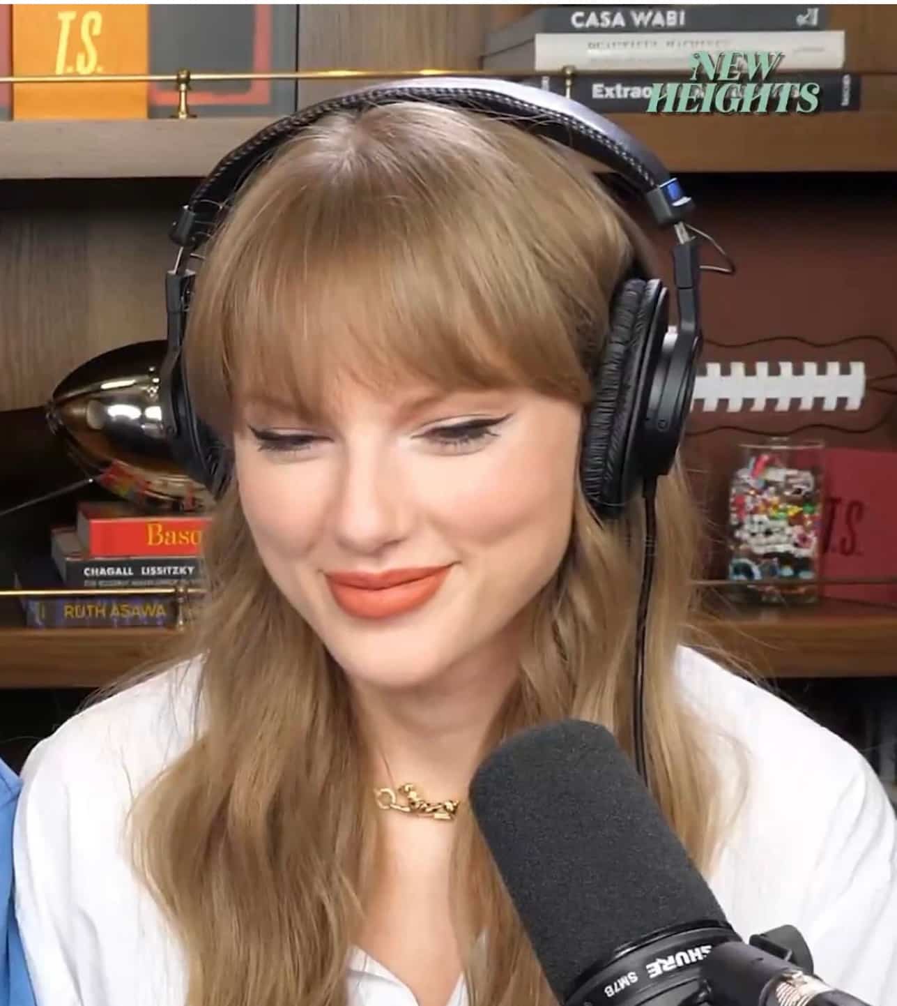 Taylor Swift portait pour 30 000$ américains de bijoux Cartier au moment d’entrer dans l’ère ...