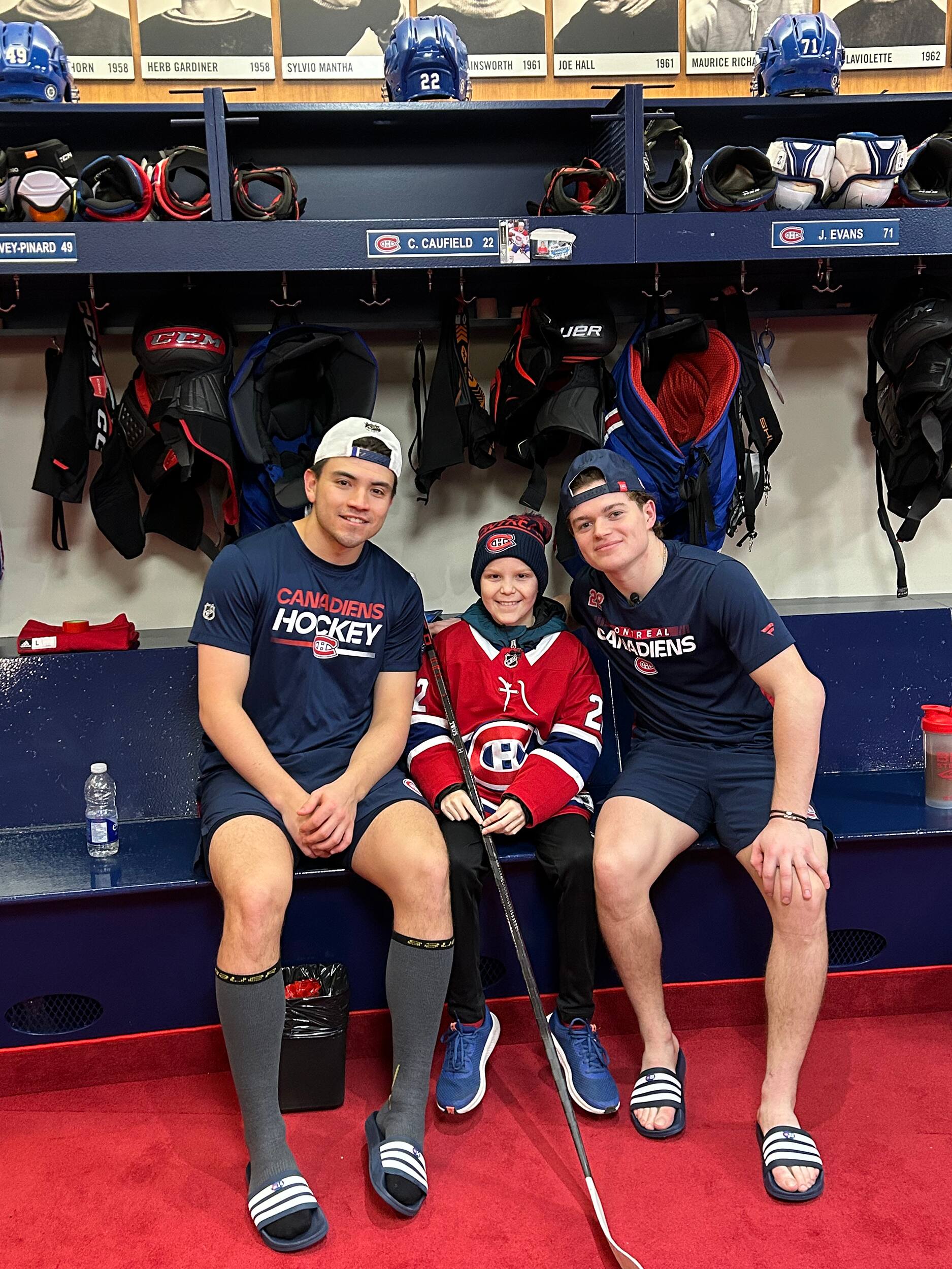 Cole Caufield réalise le rêve de Léo | JDQ