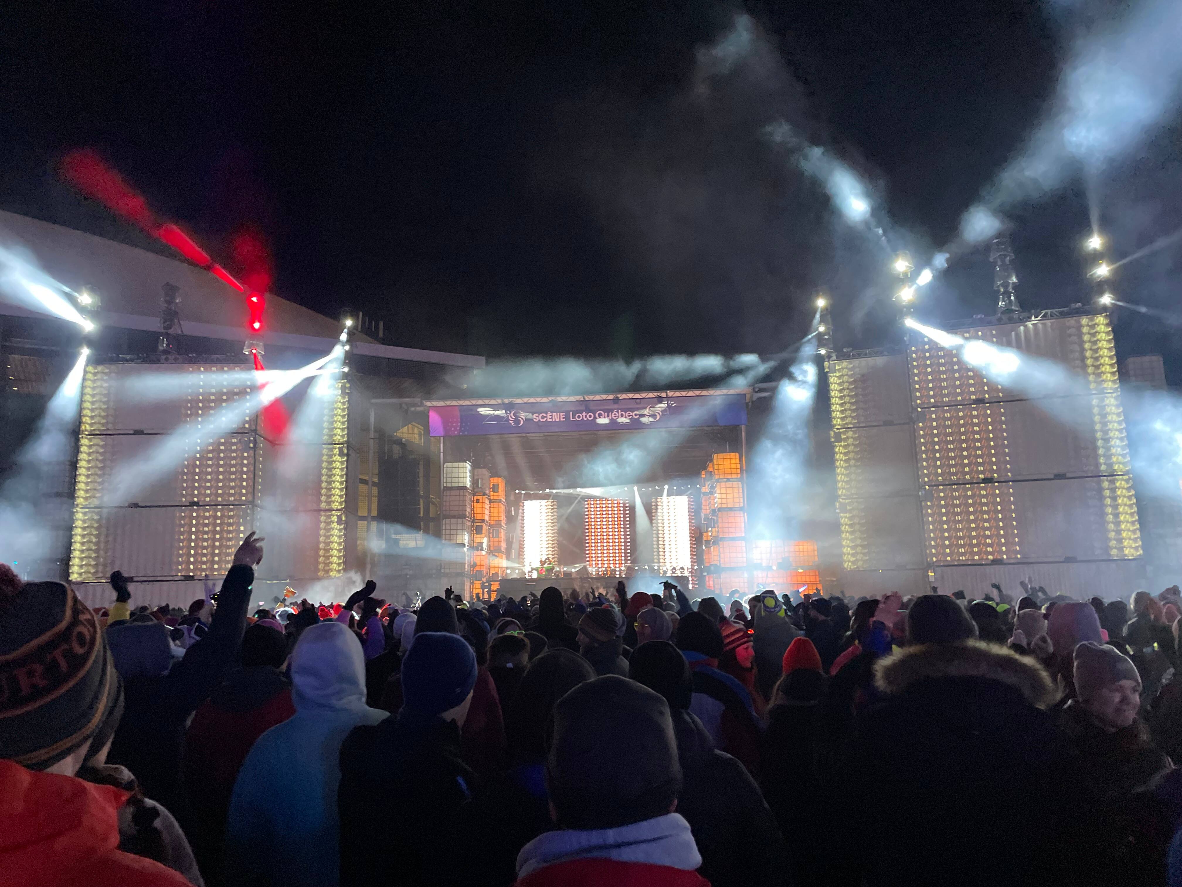 Igloofest Québec : des milliers à faire un pied de nez à l'hiver | JDQ