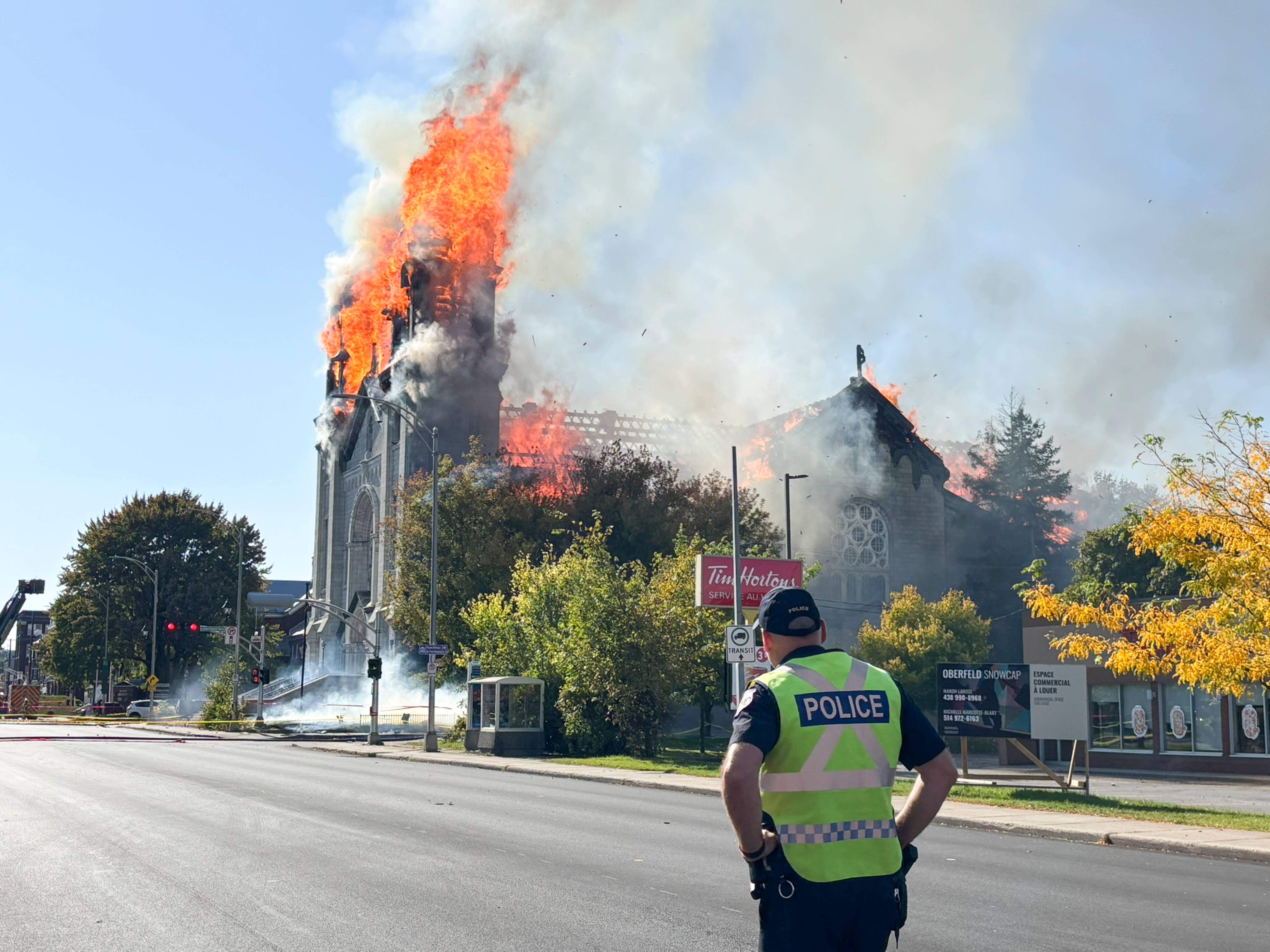 EN IMAGES | Incendie majeur d’une église à Trois-Rivières | TVA Nouvelles