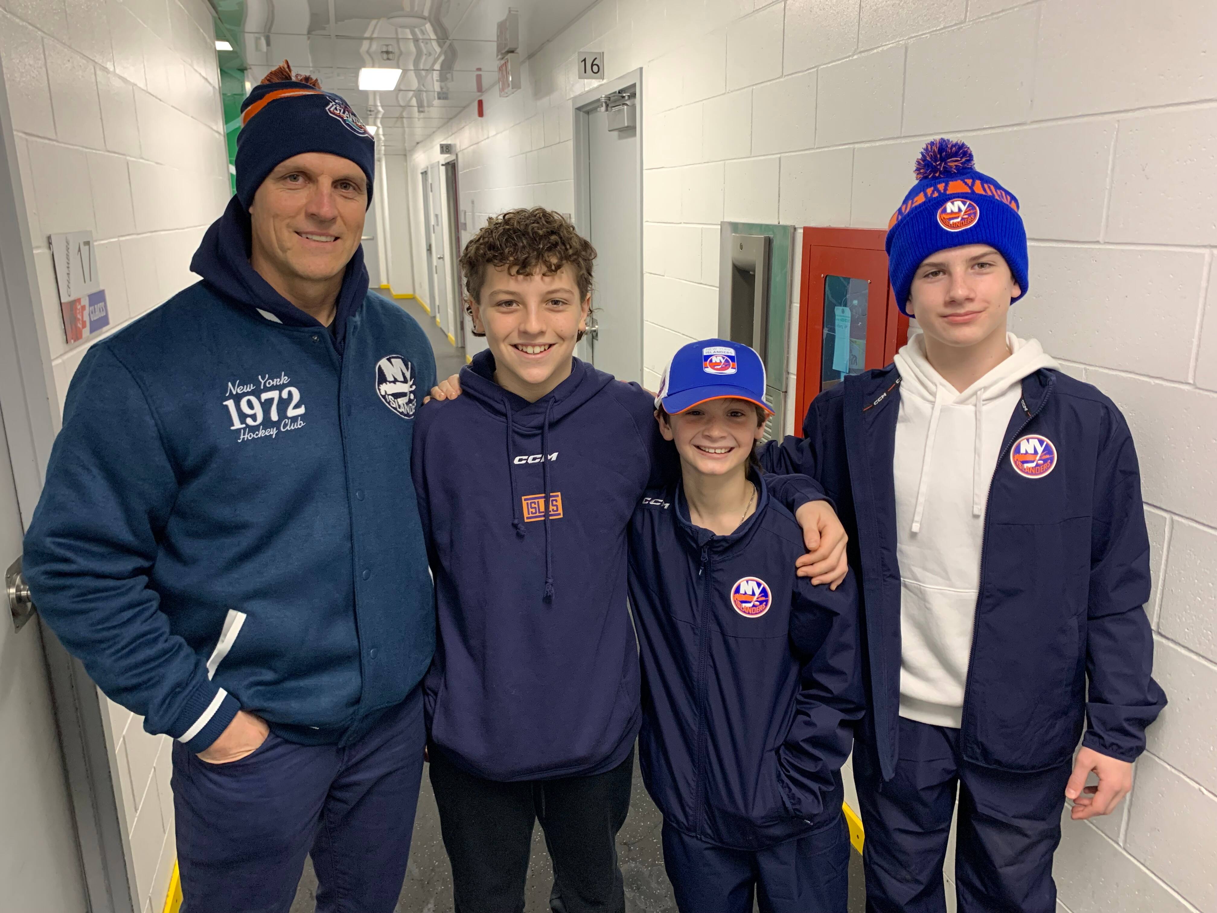 Les Islanders version pee-wee conquis par le travail de Patrick Roy | JDQ