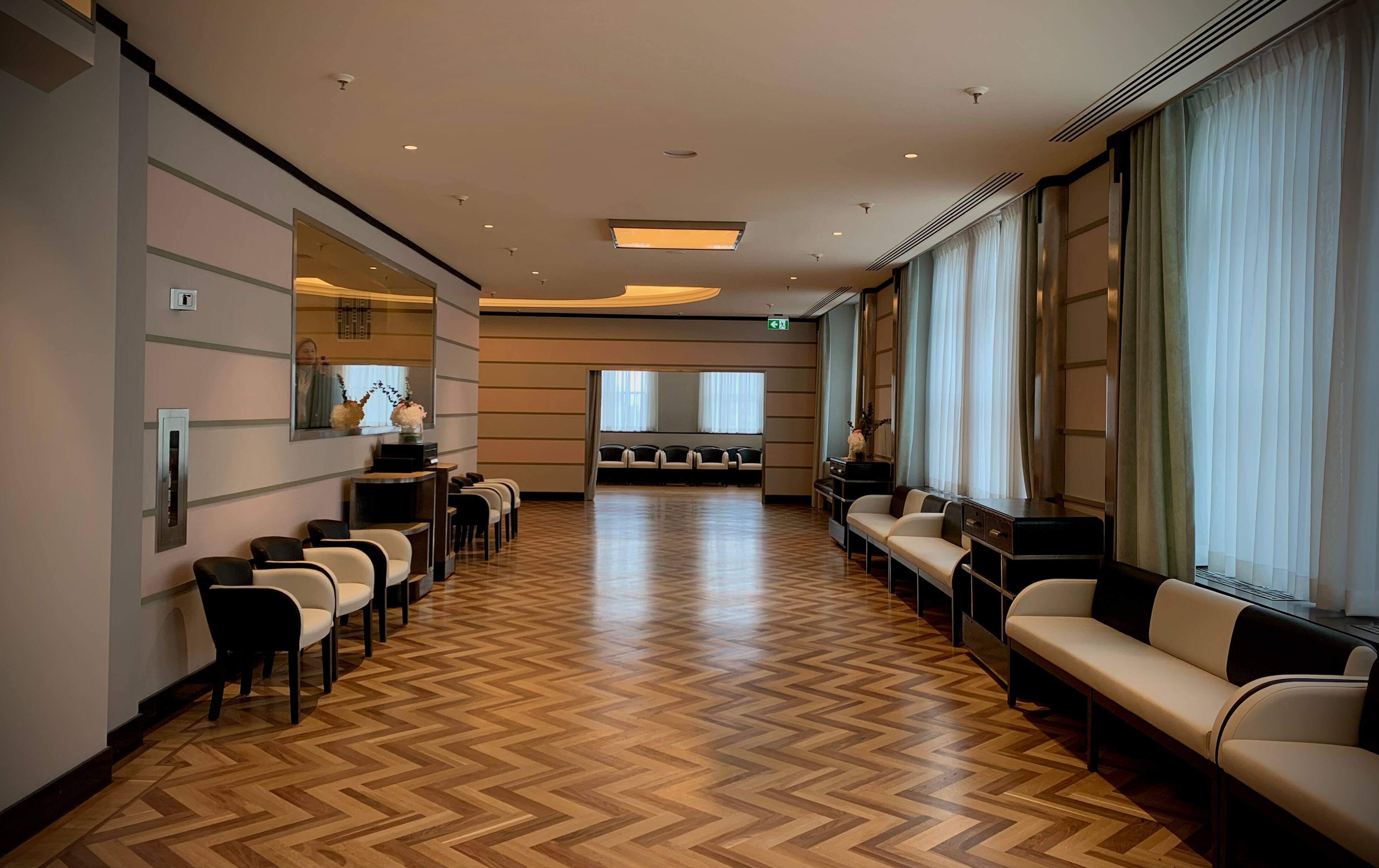 On a visité Le Neuvième, le nouveau «vieux» resto du Centre Eaton | 24 ...