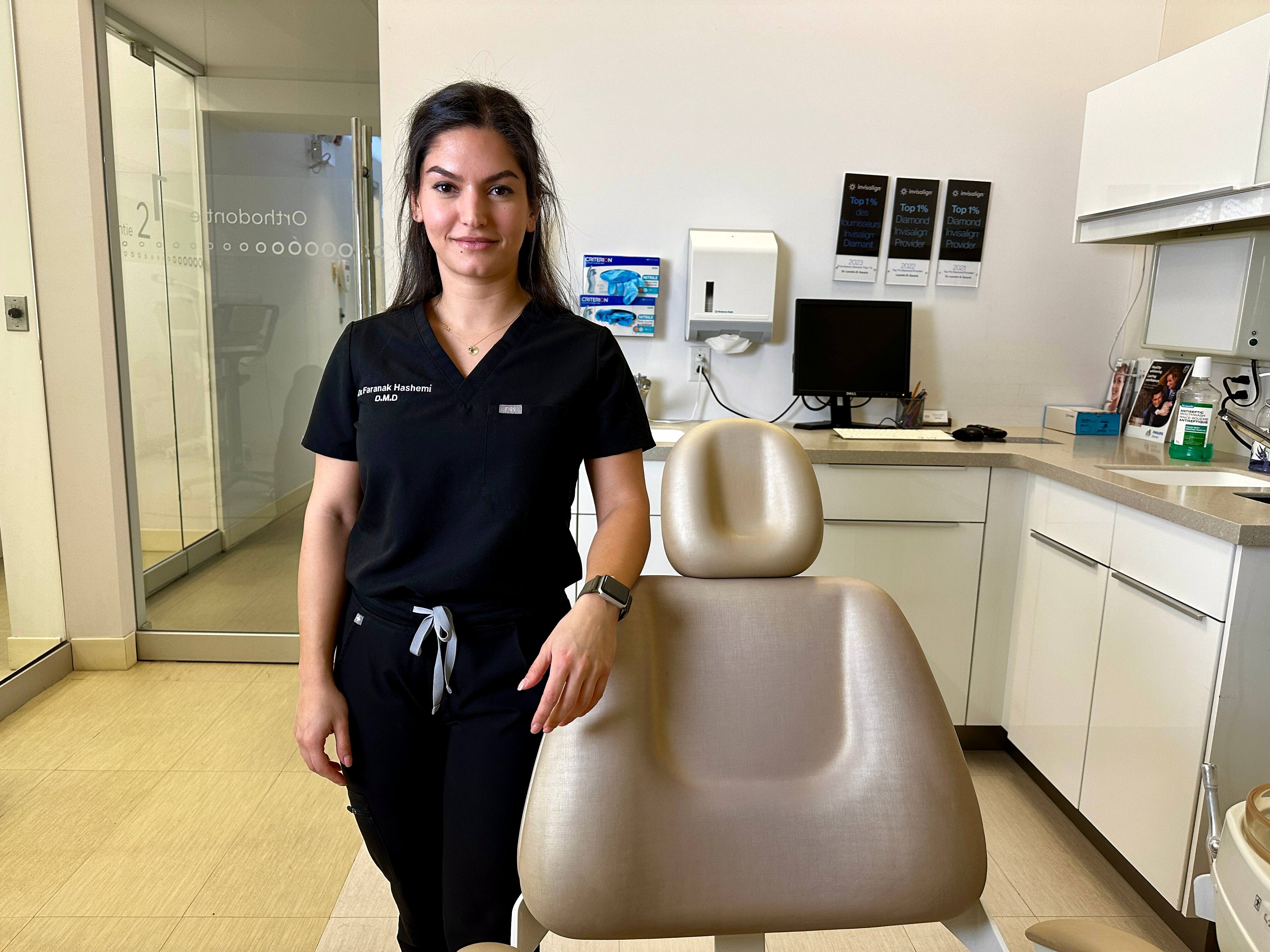 Voici trois habitudes à éviter pour avoir de belles dents, selon une ...