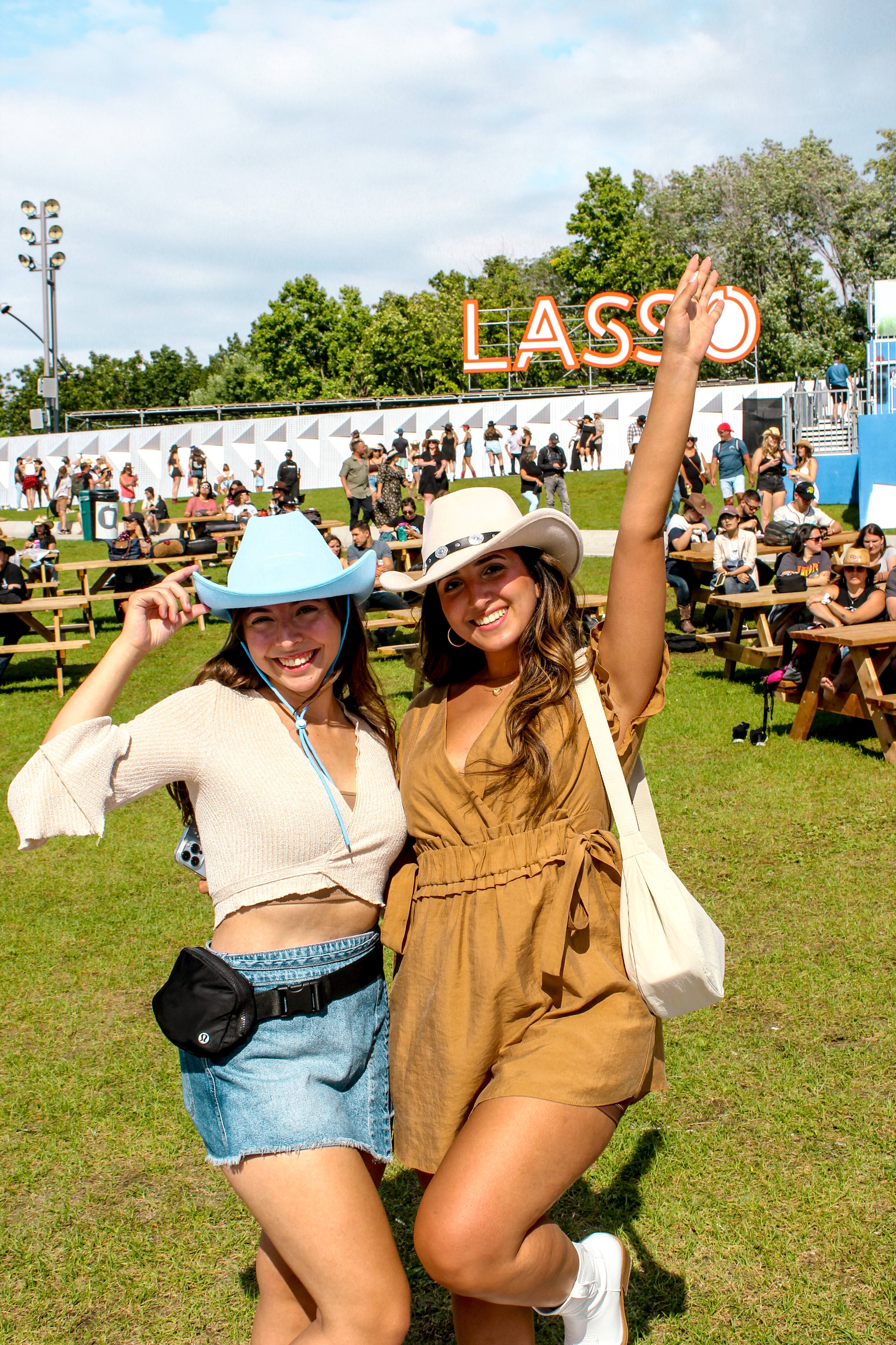 Voyez les looks les plus sexy repérés ce week-end au festival country ...