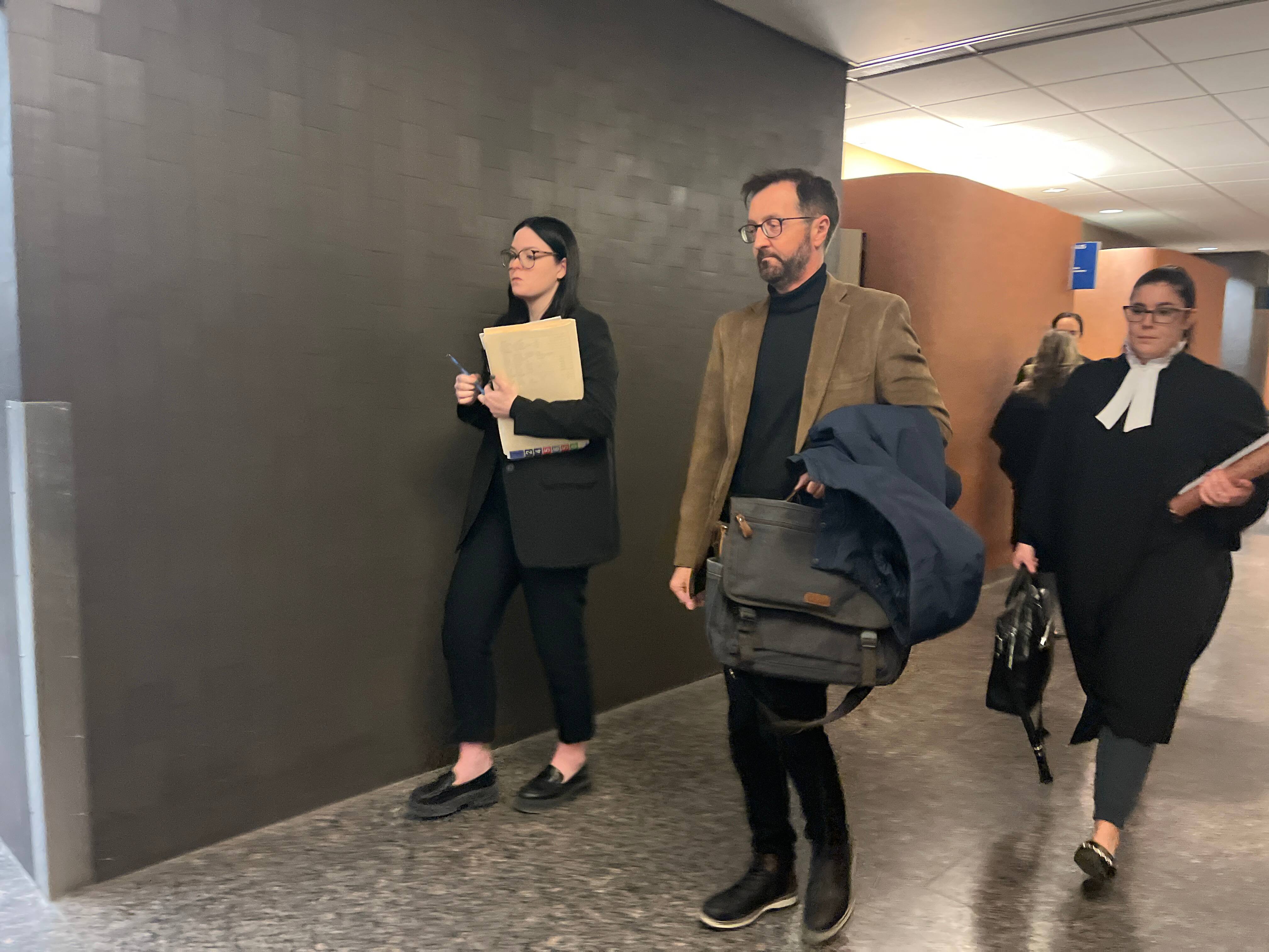 Crimes sexuels sur des élèves: il passe d’enseignant à délinquant ...