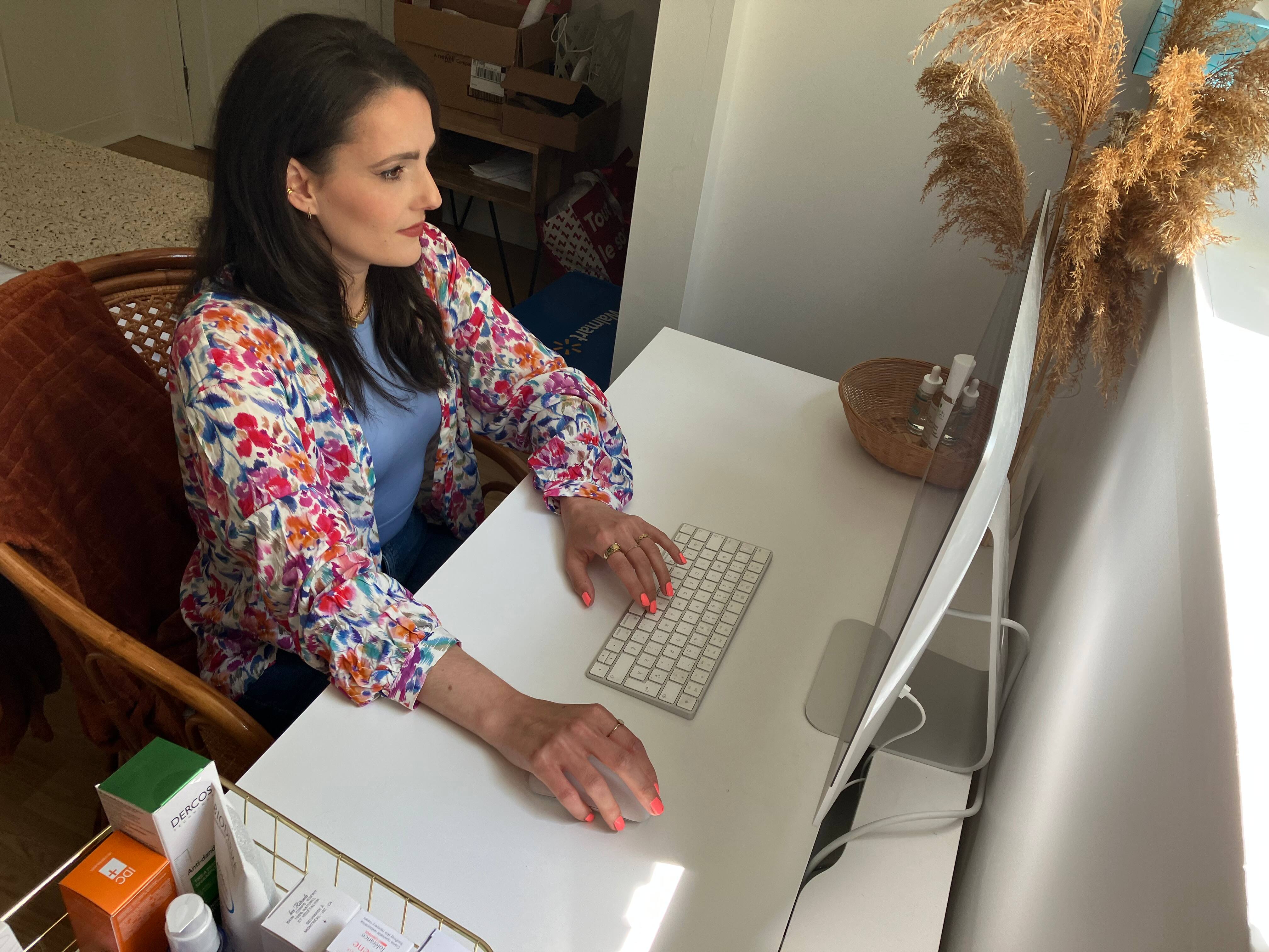 Portrait d’une journée typique pour un influenceur | JDQ