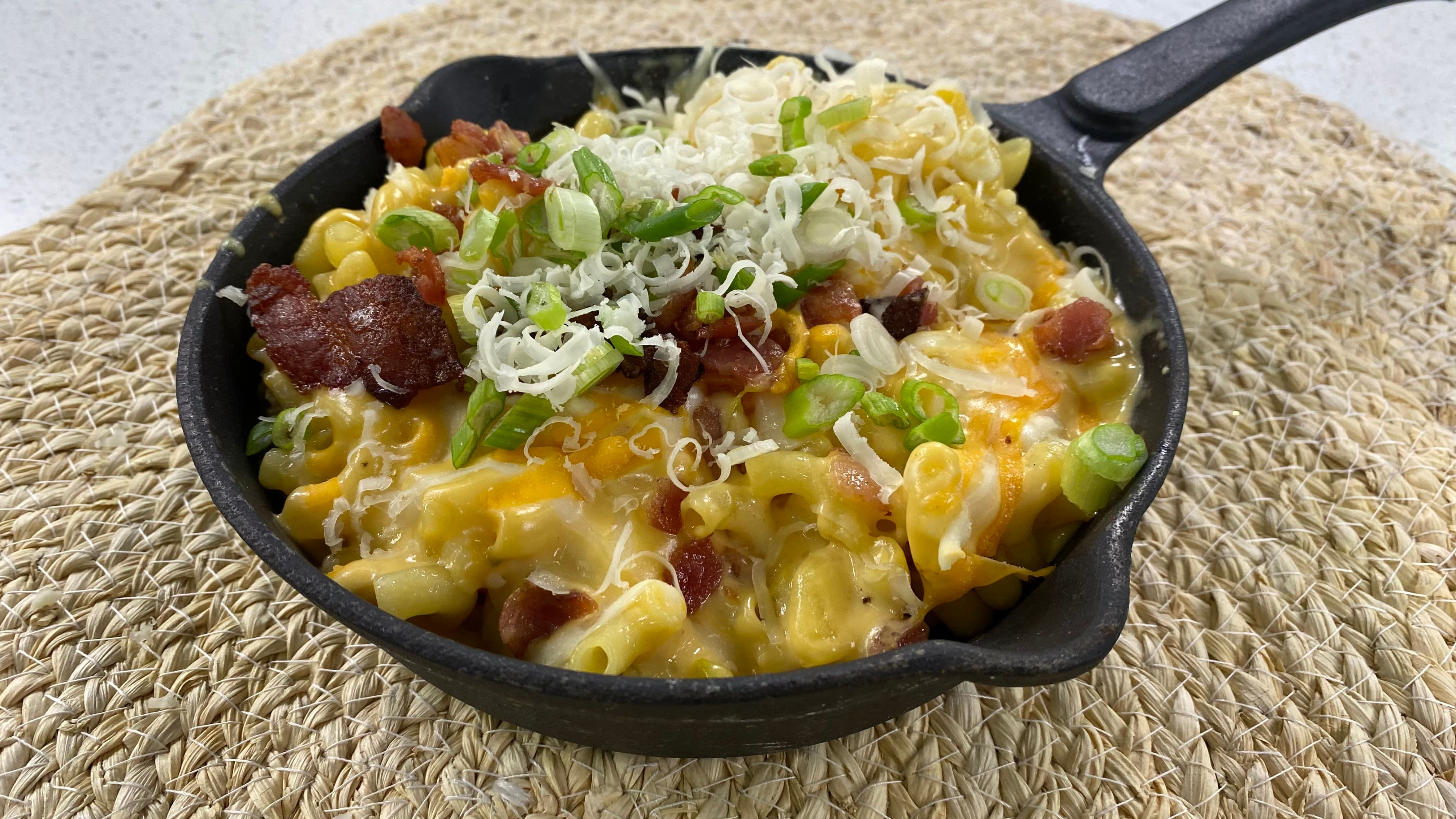 LE FAMEUX MAC AND CHEESE DU CHEF OLI | Salut Bonjour