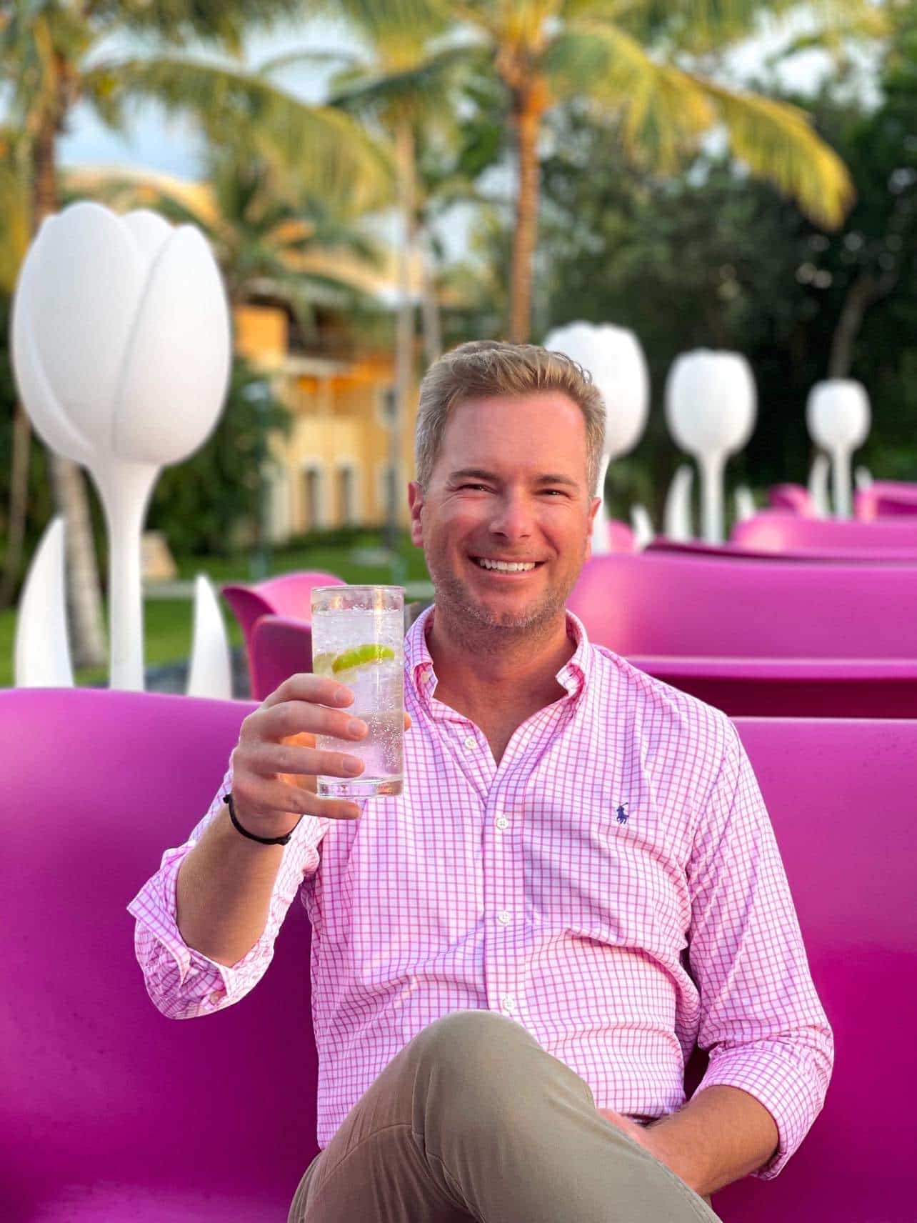 Vacances : Alexandre Dubé revient d'un doux voyage sous le soleil ...