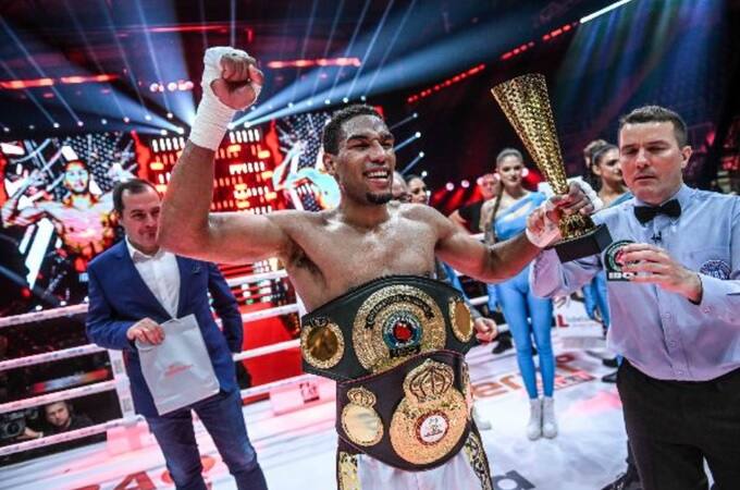 Boxe: un champion du monde se joint à Eye of the Tiger - TVA Sports