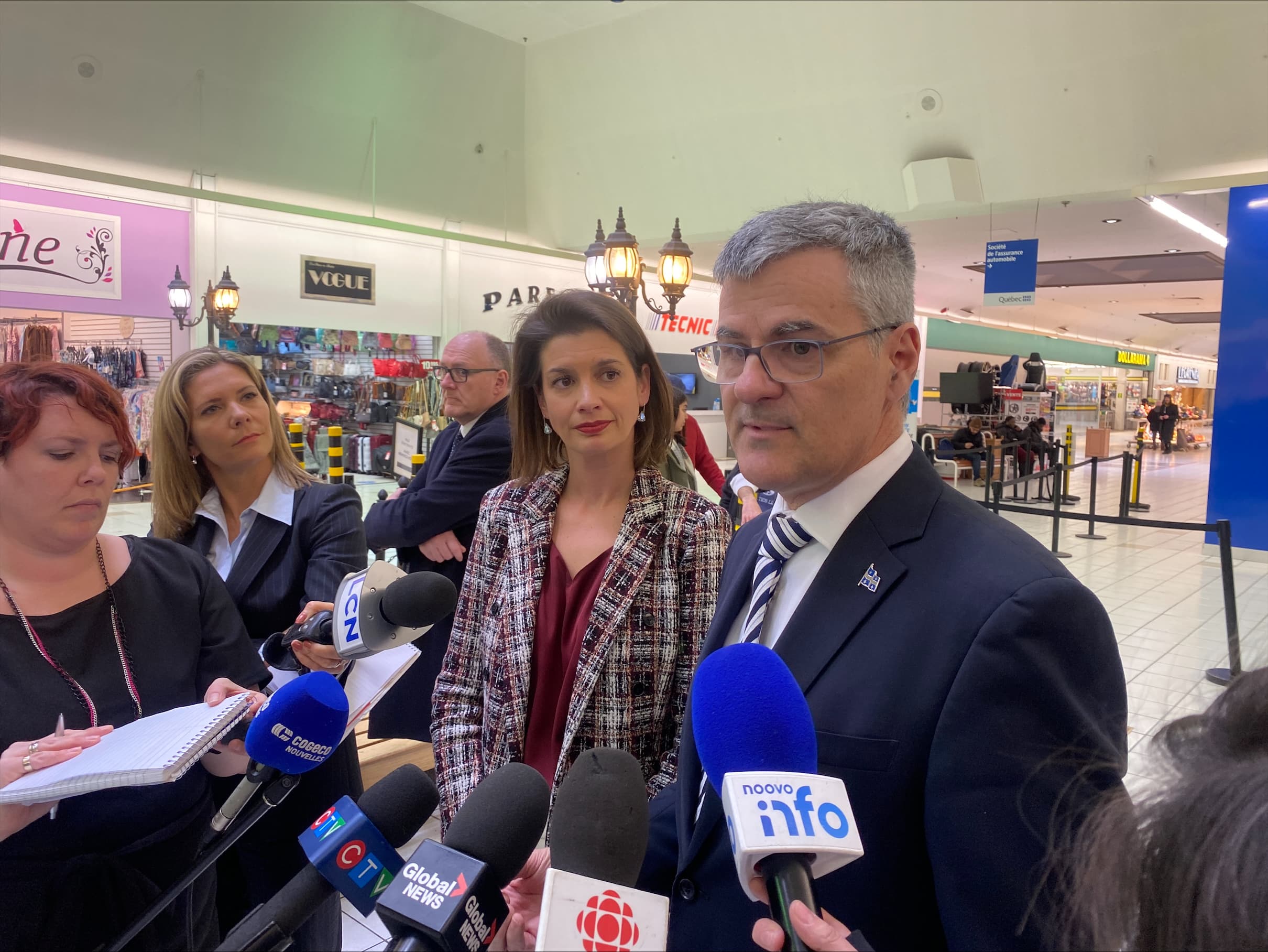 Crise à la SAAQ: pour son service en ligne, Québec offrira de l'aide ...