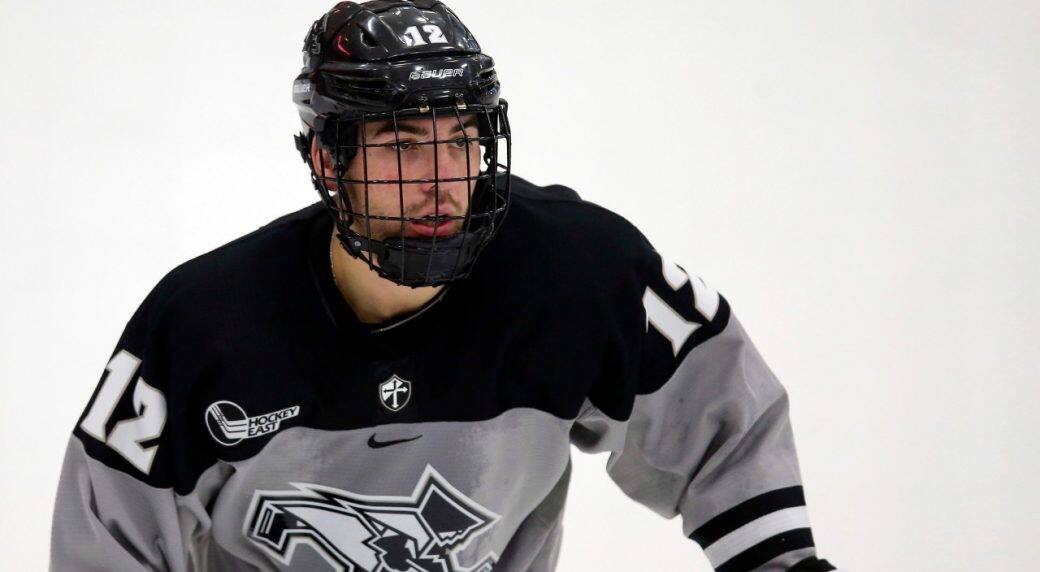 Un prometteur espoir se joint aux Golden Knights - TVA Sports