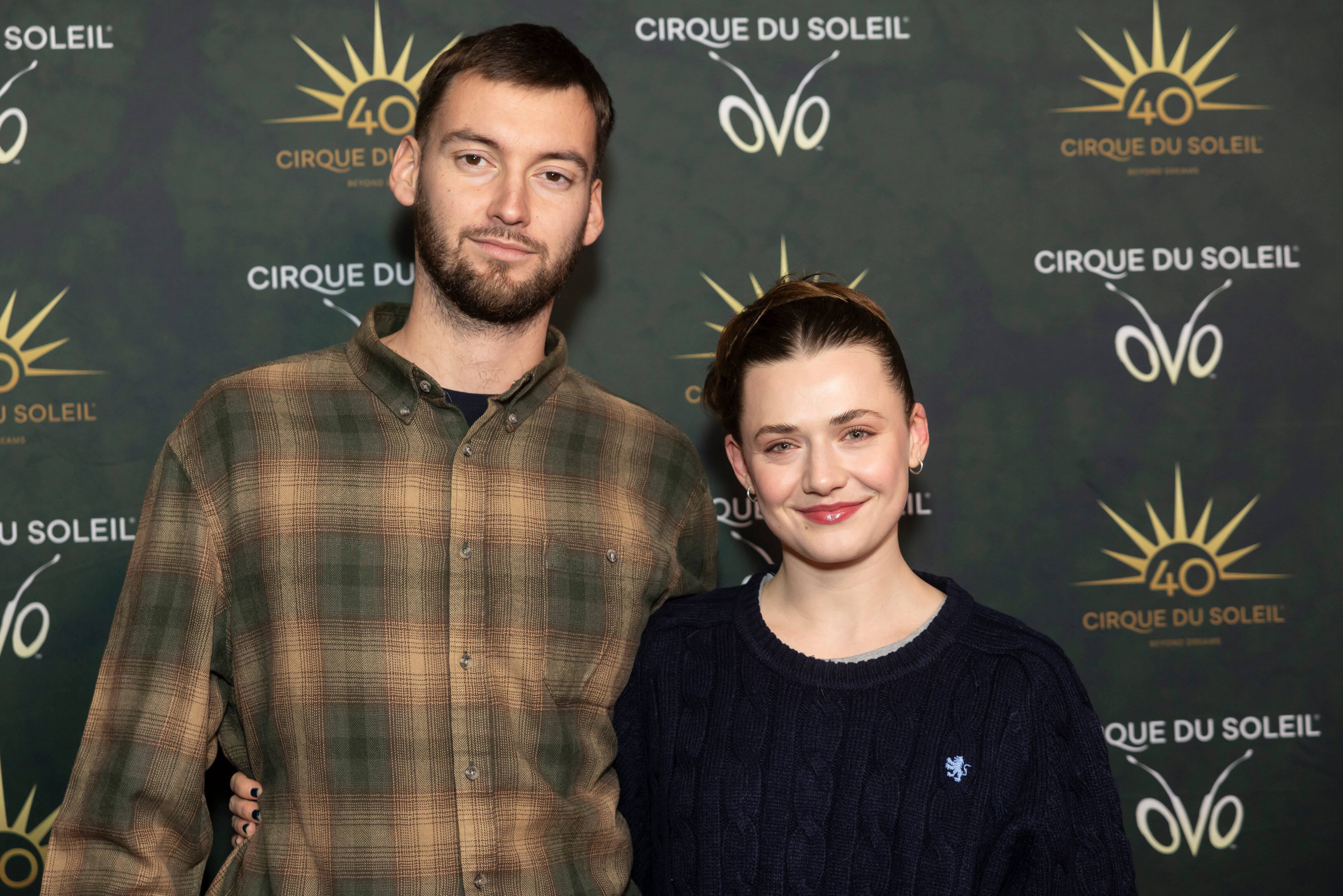 Voyez vos vedettes préférées sur le tapis rouge du spectacle «OVO» du ...