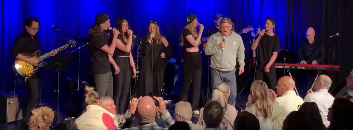 Quand le ministre Jonatan Julien se prend pour les rappeurs FouKi et Jay Scott | JDQ