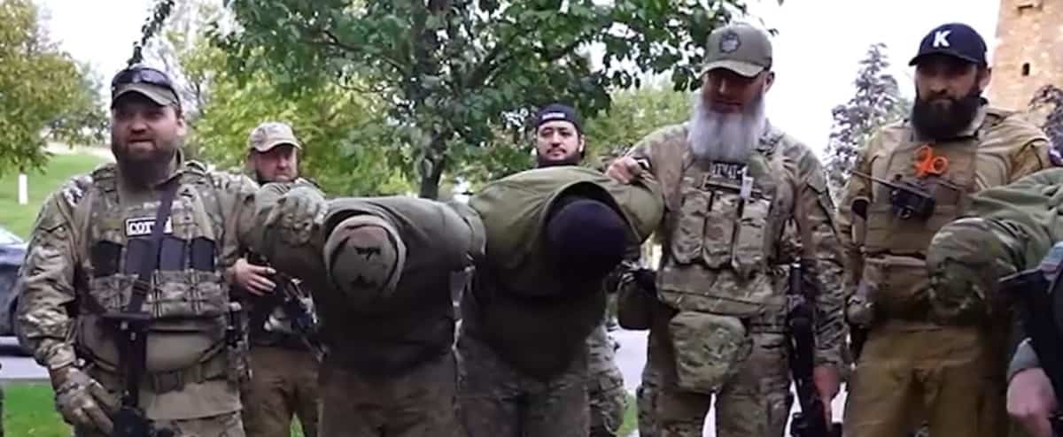 «Une macabre mise en scène»: des soldats ukrainiens «offerts en cadeau ... «Une macabre mise en scène»: des soldats ukrainiens «offerts en cadeau ...