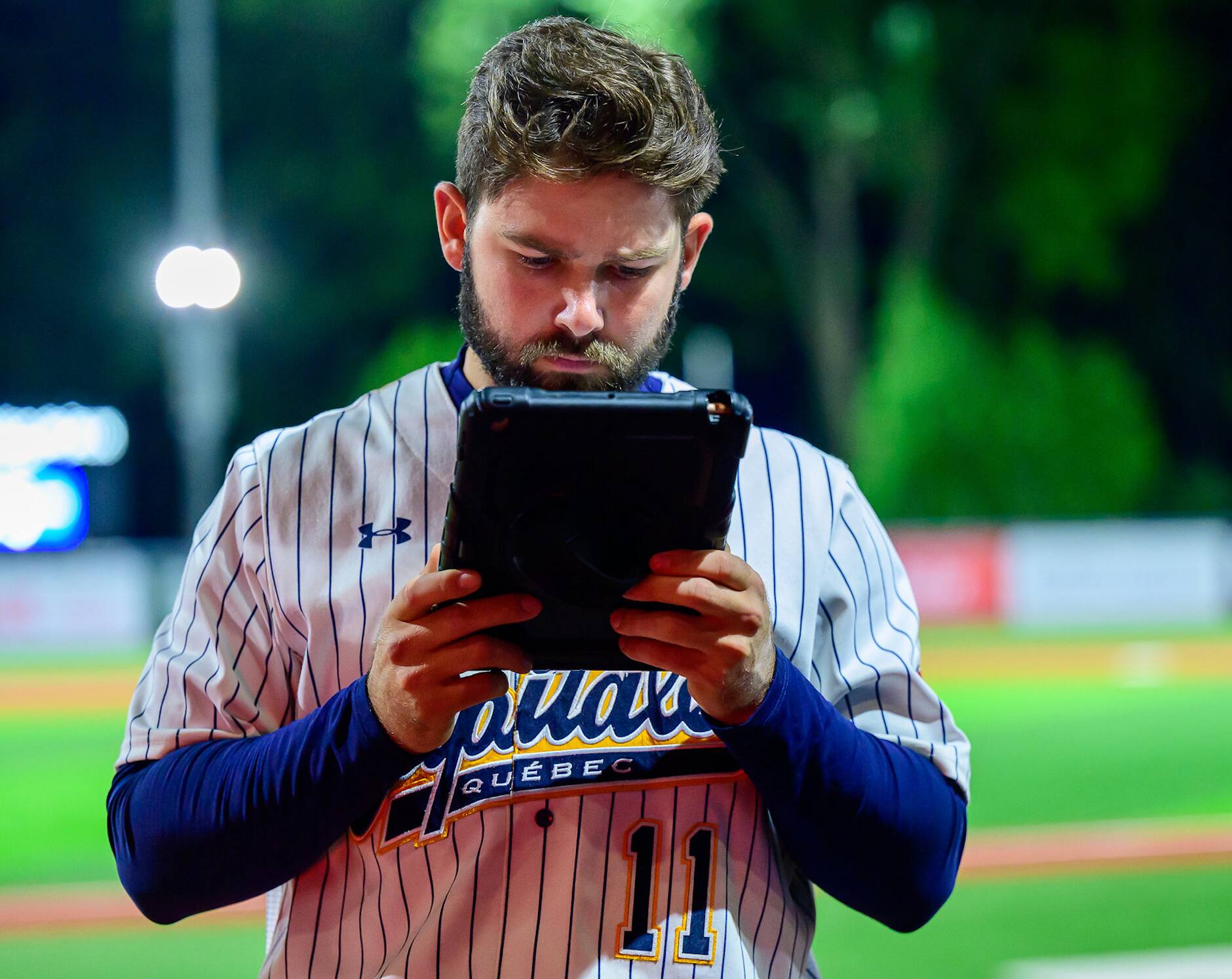 Capitales: Kyle Crowl n’est jamais loin de son iPad | JDM