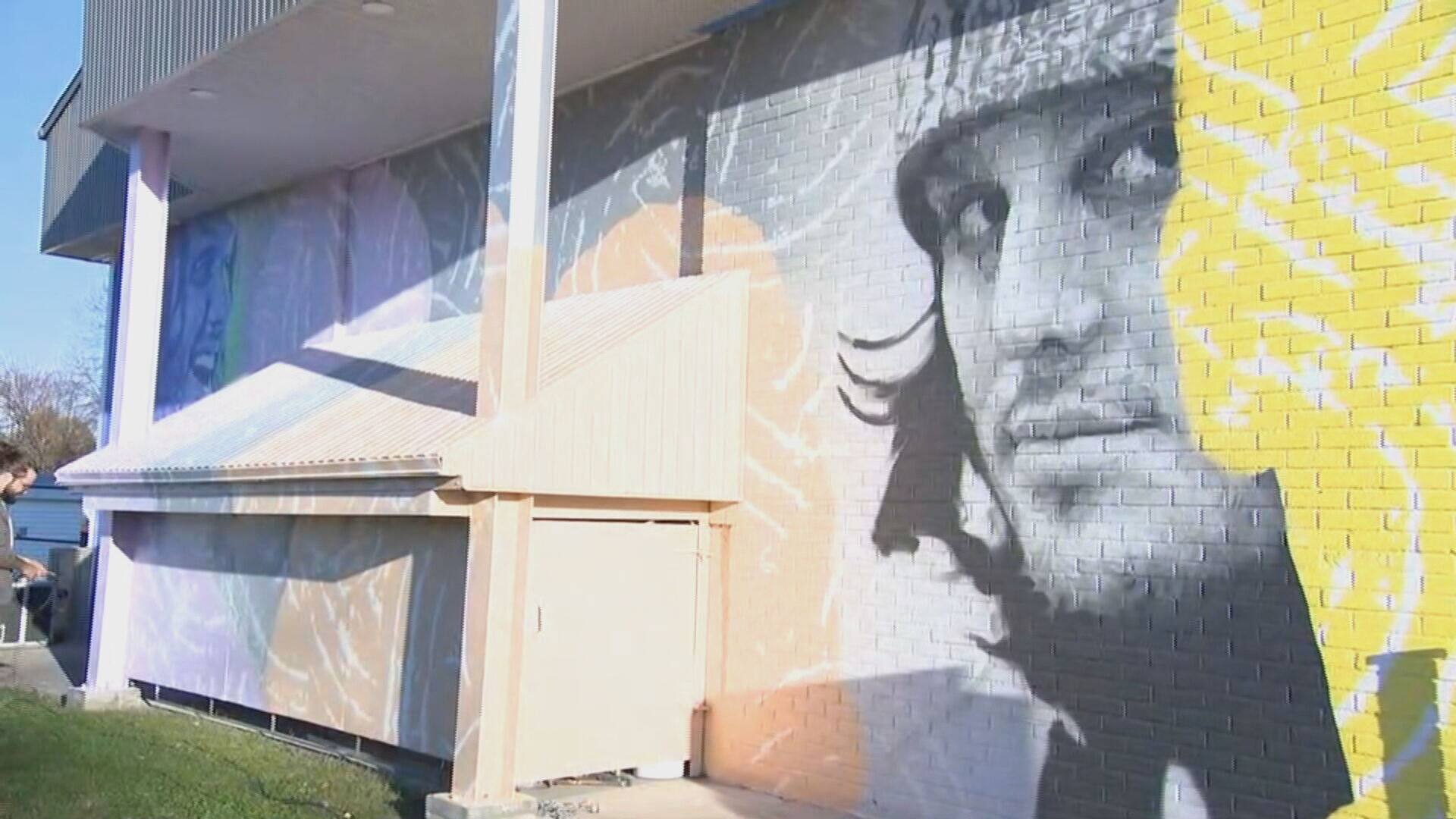 EN IMAGES | La murale en hommage à Karl Tremblay inaugurée à Repentigny ...