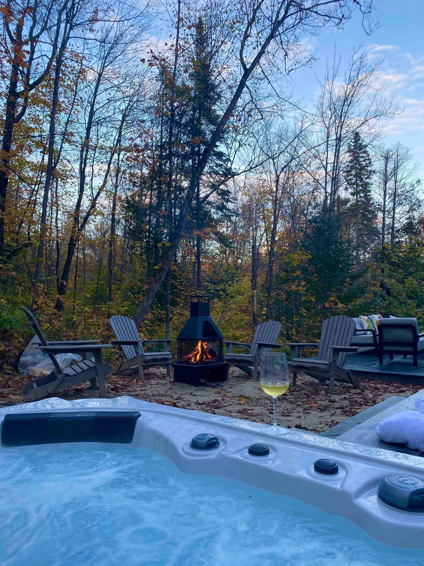 10 plus beaux mini-chalets avec spa à louer au Québec | Salut Bonjour