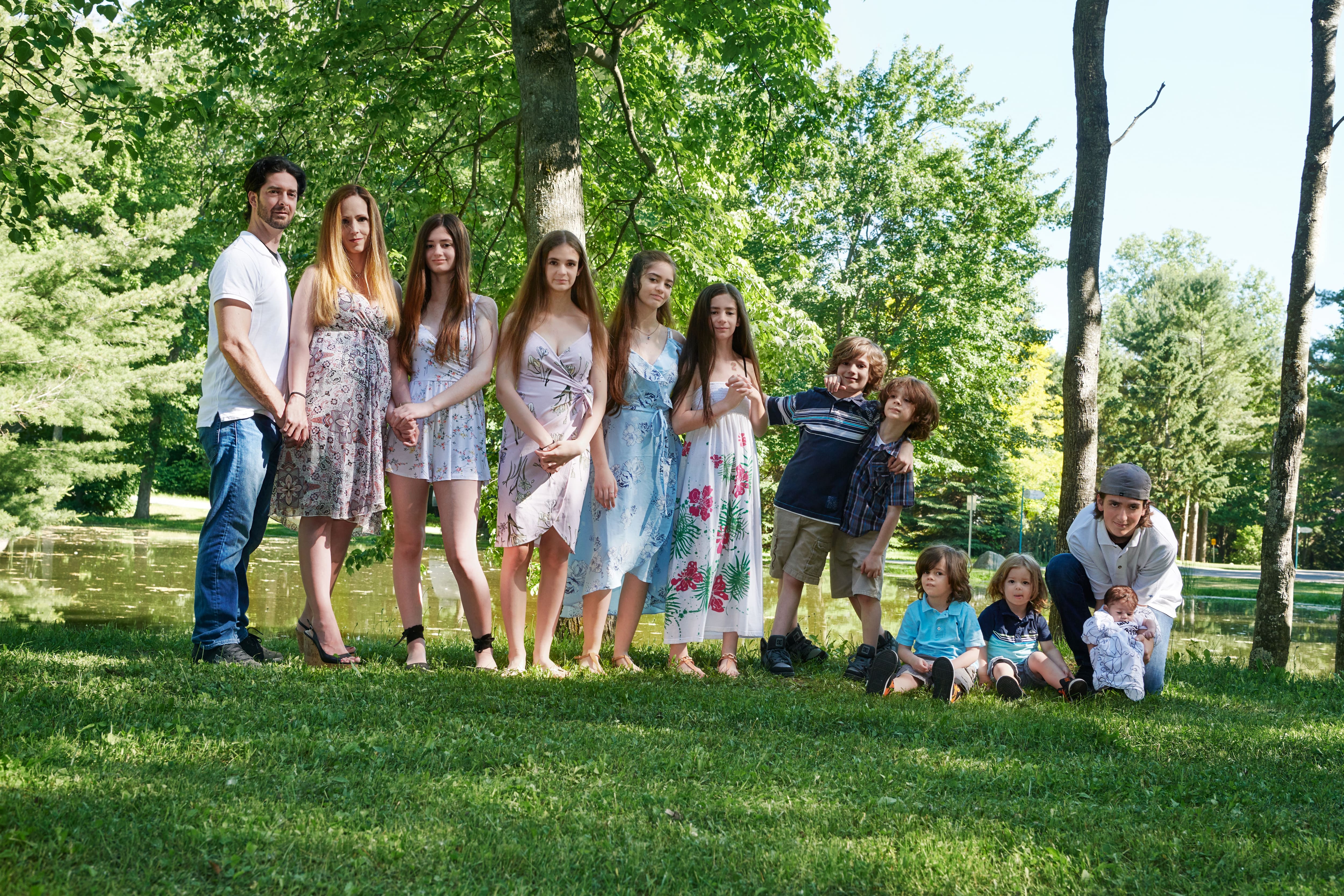 Voici le dernier-né de la famille Groulx, le 13e enfant | 7 Jours