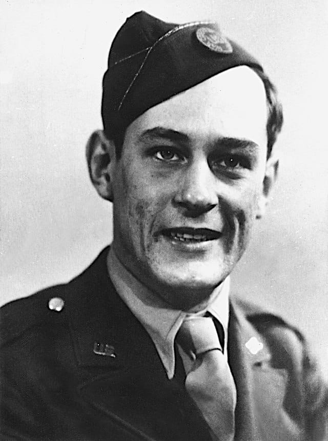 [EN IMAGES] La vie de René Lévesque en 8 temps forts | JDQ