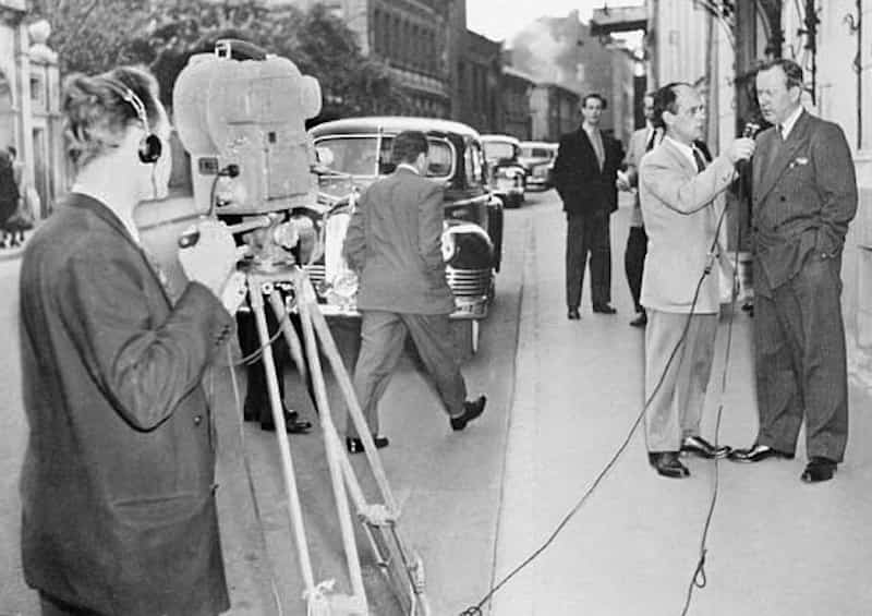 [EN IMAGES] La vie de René Lévesque en 8 temps forts | JDM