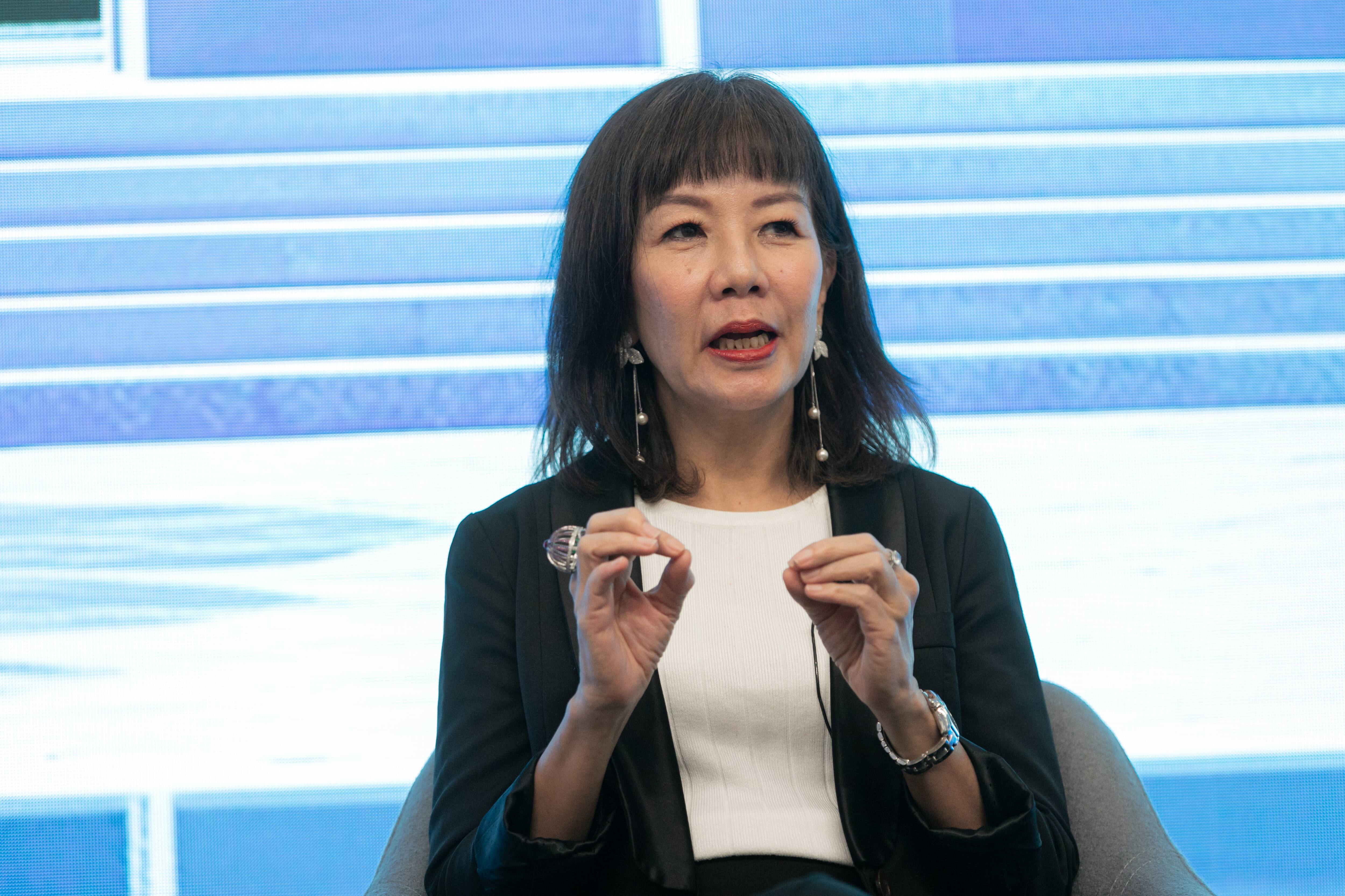 Caisse de dépôt: 2 M$ en voyages pour 45 employés à Singapour | JDM