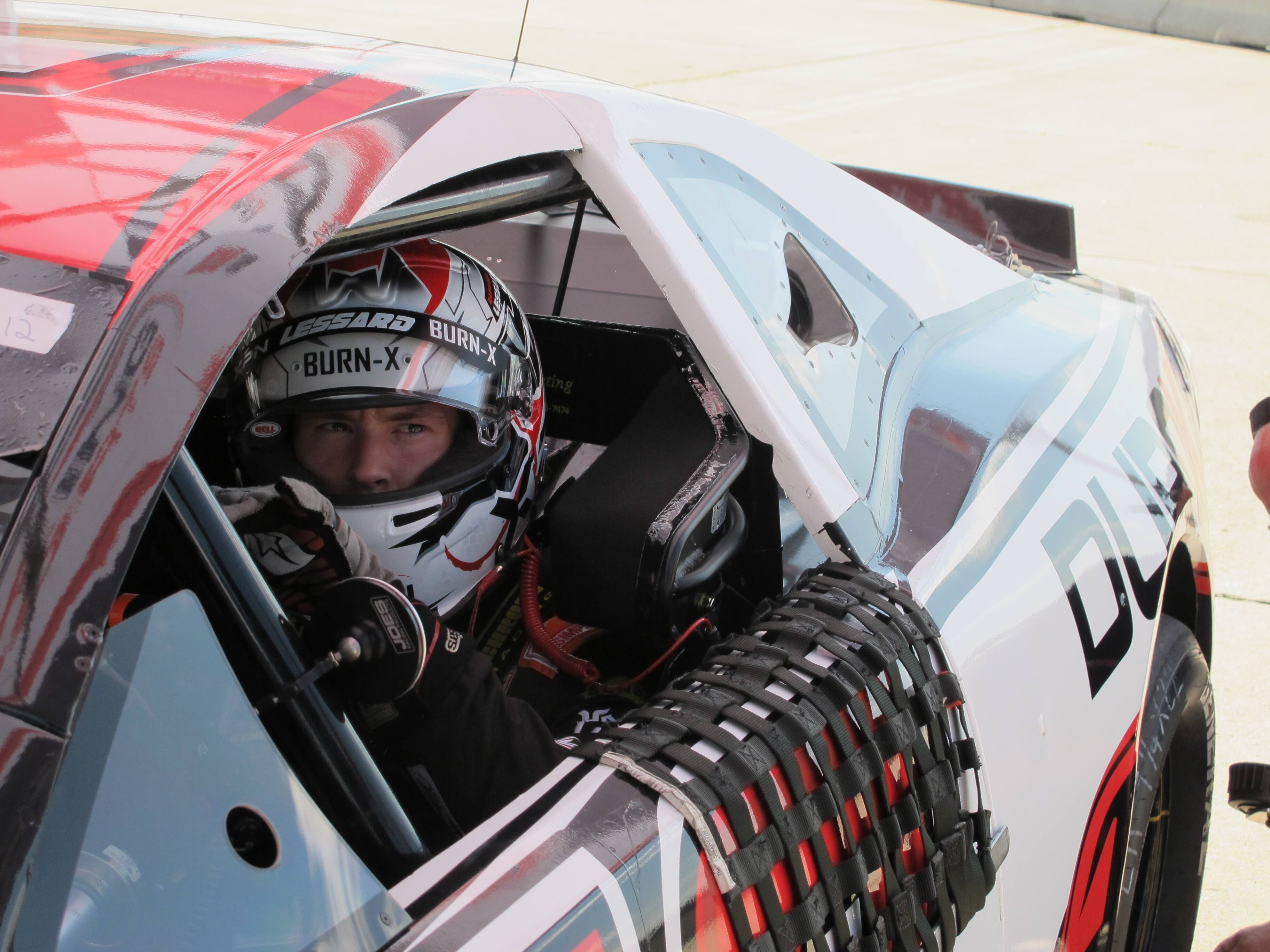 Un volant pour le pilote québécois Raphaël Lessard en Série NASCAR ...