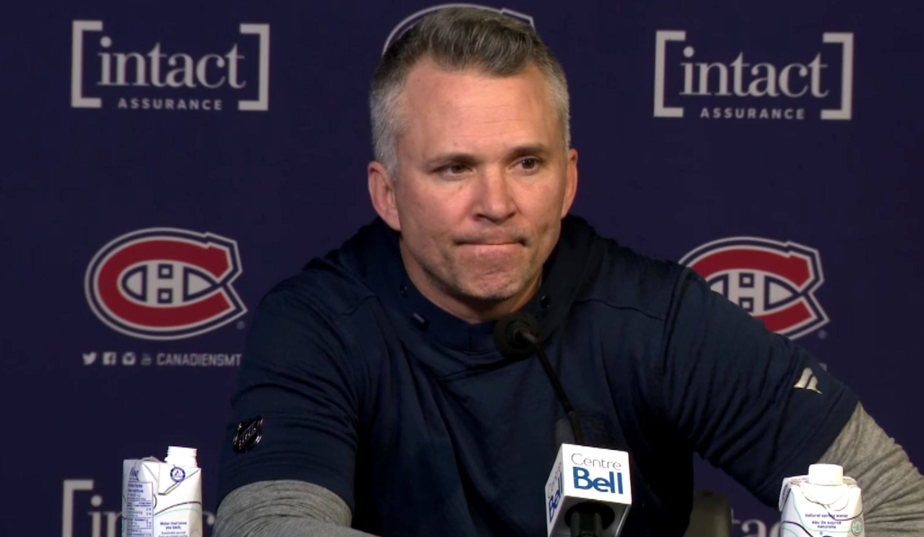 Martin St-Louis lance une flèche aux journalistes - TVA Sports
