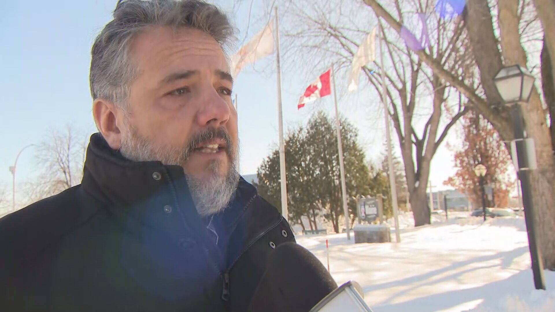 Ado ensevelie sous la neige: le maire de Châteauguay «sincèrement ...