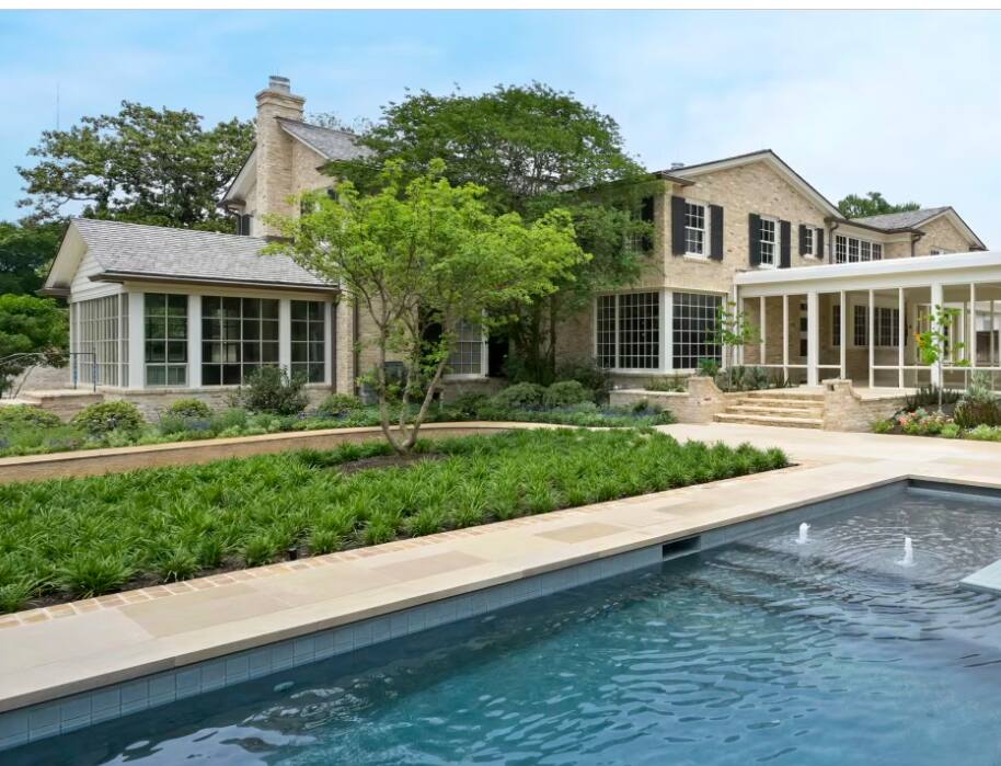 [PHOTOS] L'actrice Emma Stone met en vente son manoir au Texas pour la ...