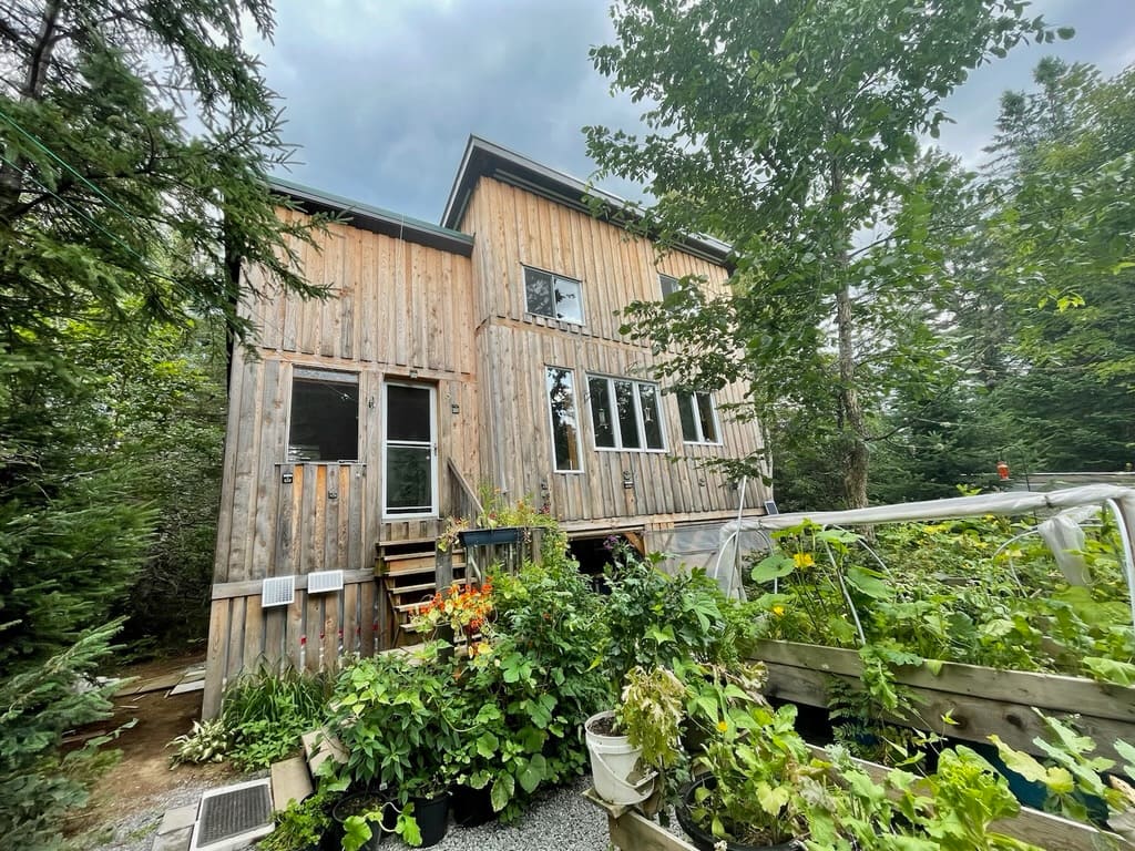 Bye bye Hydro: une minimaison autosuffisante en énergie | JDM